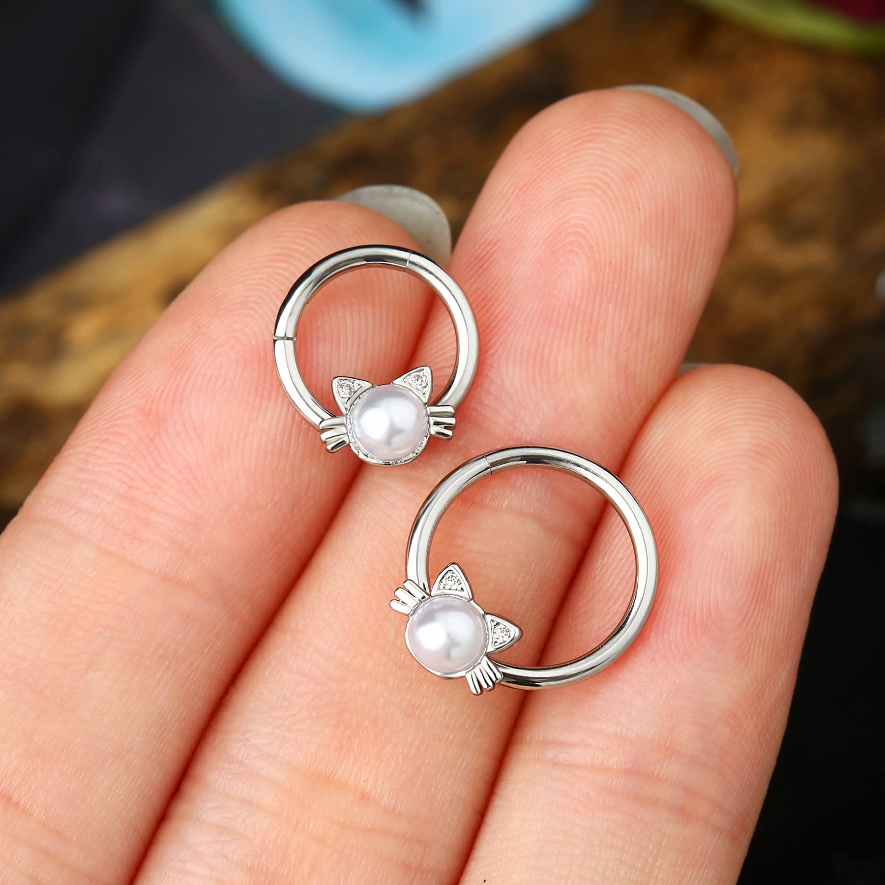 Jewseen Septum Ring 16G Hinged Segment Ring 316L Stainless Steel Helix Earring Cute Cat Pearl Daith Earring Tragus Nose Ring Hoop Piercing Jewelry