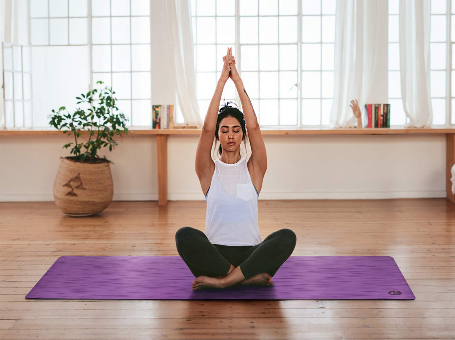 IUGA Pro Yoga Mat Non Slip Hot Yoga Mat Anti-tear Exercise Mat Eco Friendly Yoga Mats with SGS Certified Material Free Carrying Strap Included