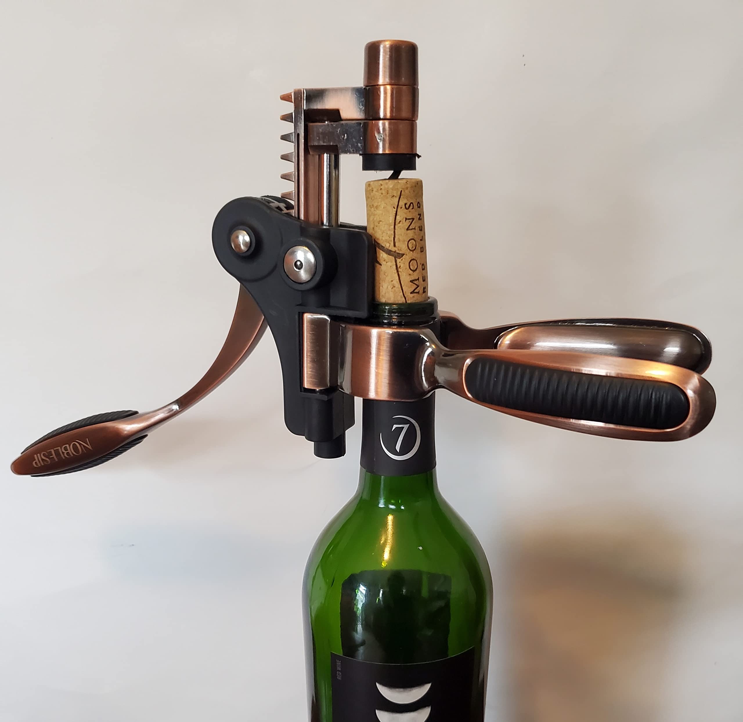 Manual Rabbit Wine Opener [2023 Upgraded] NOBLESIP. Easily Removes Natural and Synthetic Corks. Lever corkscrew, the Wine Enthusiasts Choice. Designer Gift Box. Improved rabbit opener (Bronze Single)