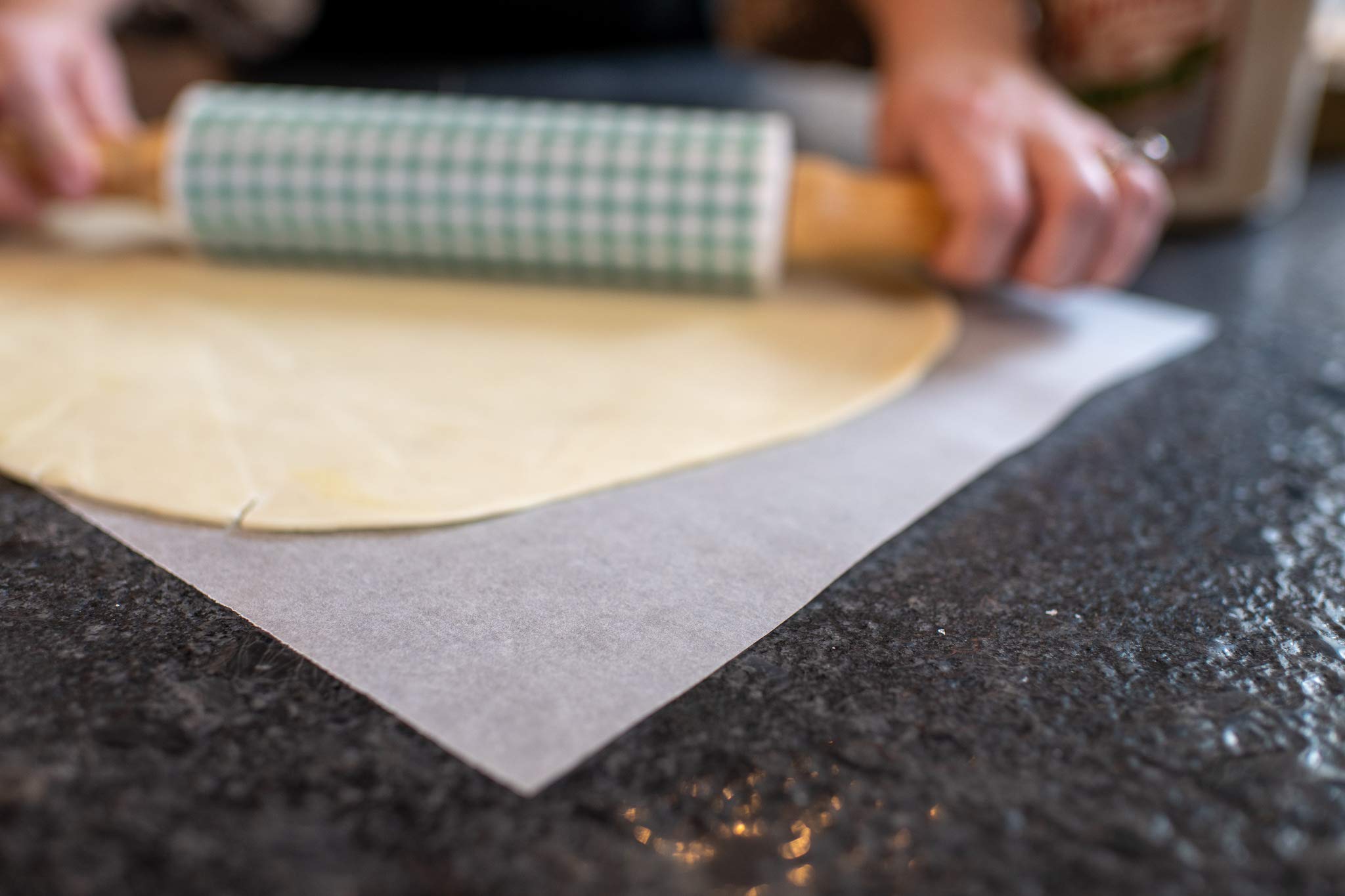 Papersaurus - 12" x 16" White Parchment Paper for Bakers (150 pcs) - Non-Stick Precut Sheets - Food Grade - Oven Safe Sheet Pan Liner - Great for Baking, Air Frying, and Cooking