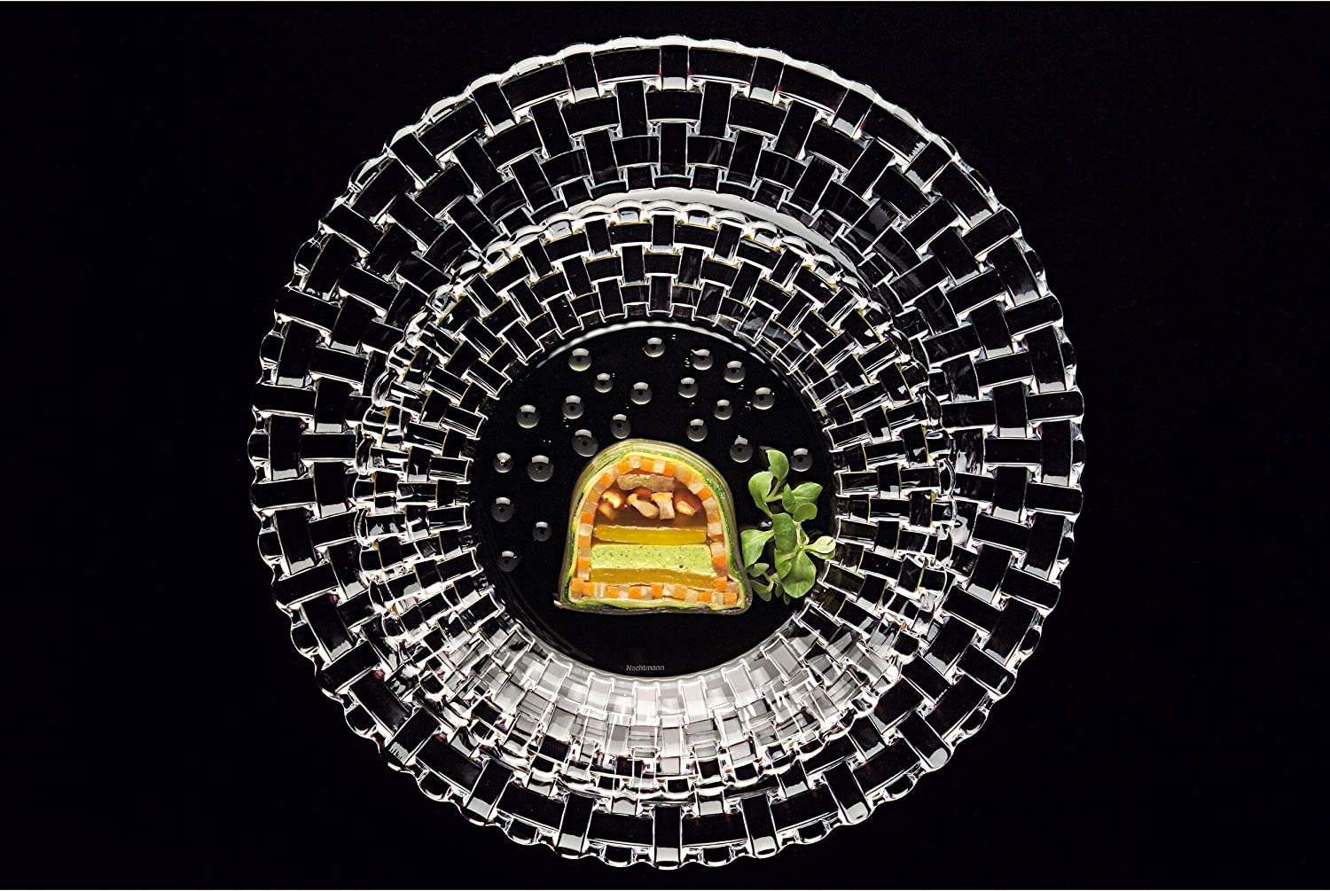 Nachtmann Bossa Nova Collection 9 Inch Salad Plate | Set of 2 Clear, Crystal Glass Plates for Dessert, appetizers and Salad | Perfect for Hosting or Gift | Dishwasher safe