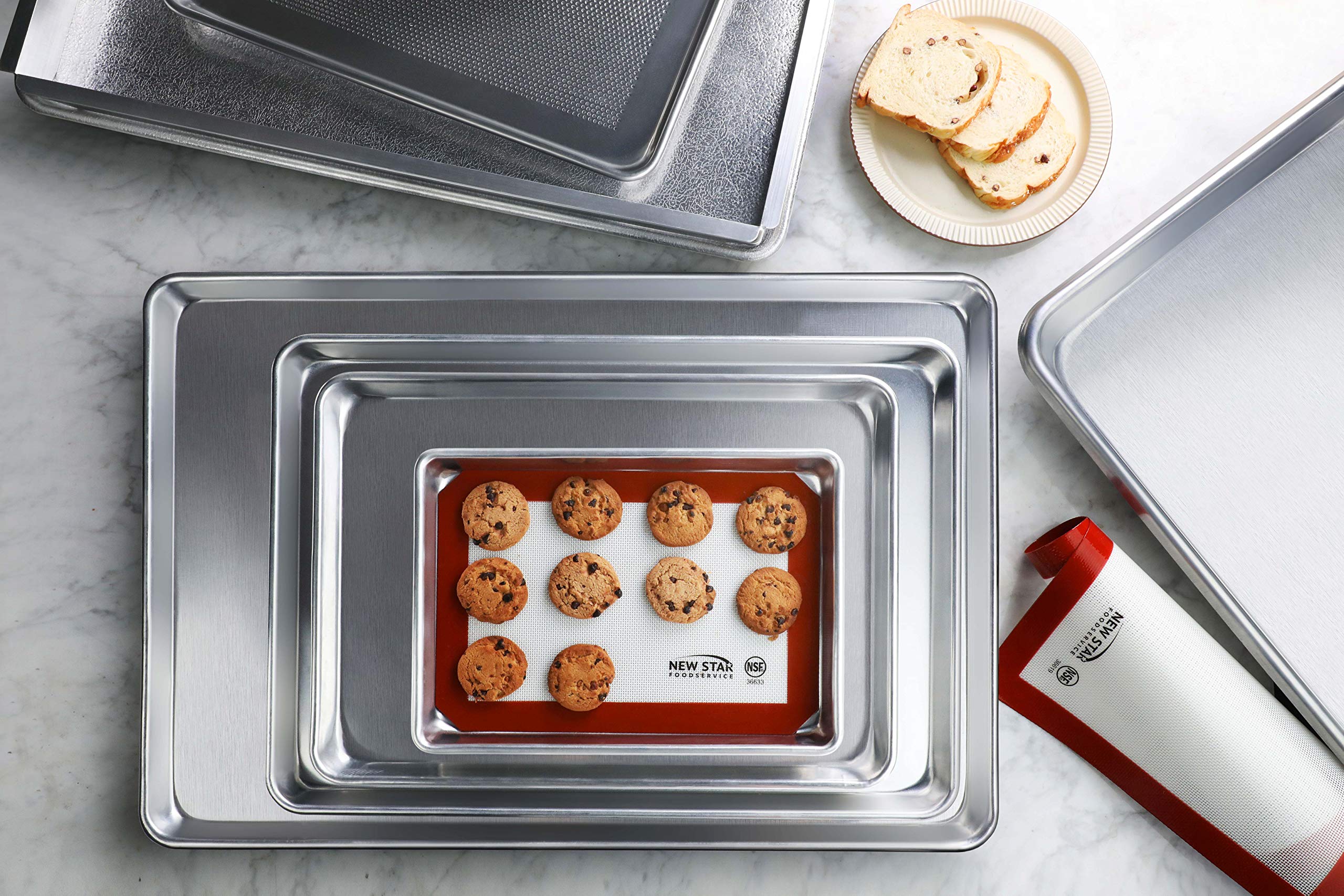 New Star Foodservice 36596 Commercial Grade Silicone Baking Mat Non-Stick Pan Liner, 17 x 25 inch (Full Size)