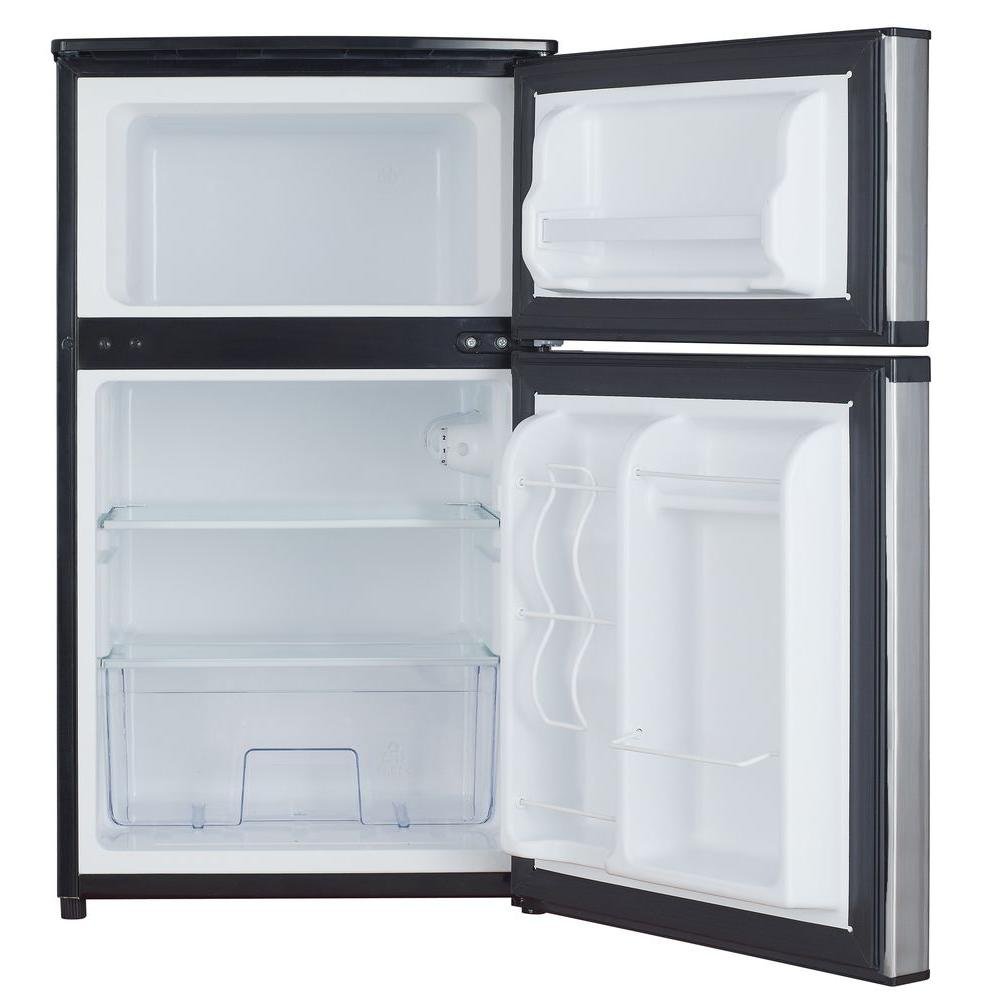 Magic Chef 3.1 cu. ft. Mini Refrigerator in Black