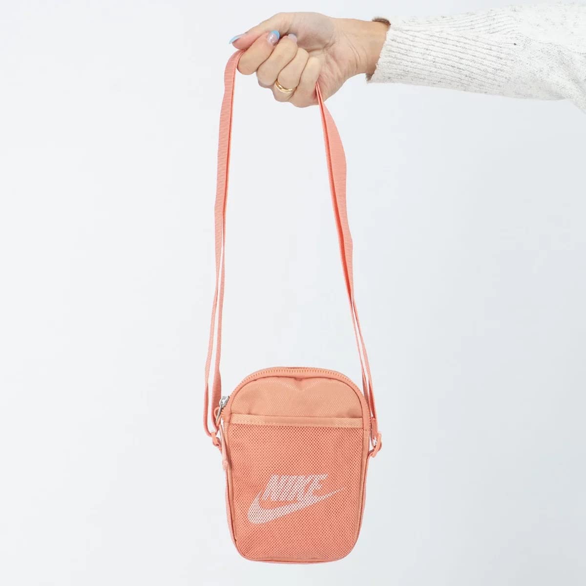 Nike Women's Heritage Small Crossbody Bag