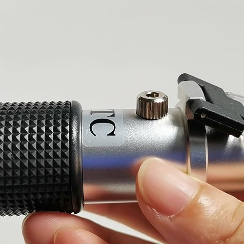 Salinity Refractometer 0~28% Scale Range, Measuring Sodium Chloride Content in Brine, Seawater and Industry. Salinometer for Food with Automatic Temperature Compensation (ATC)