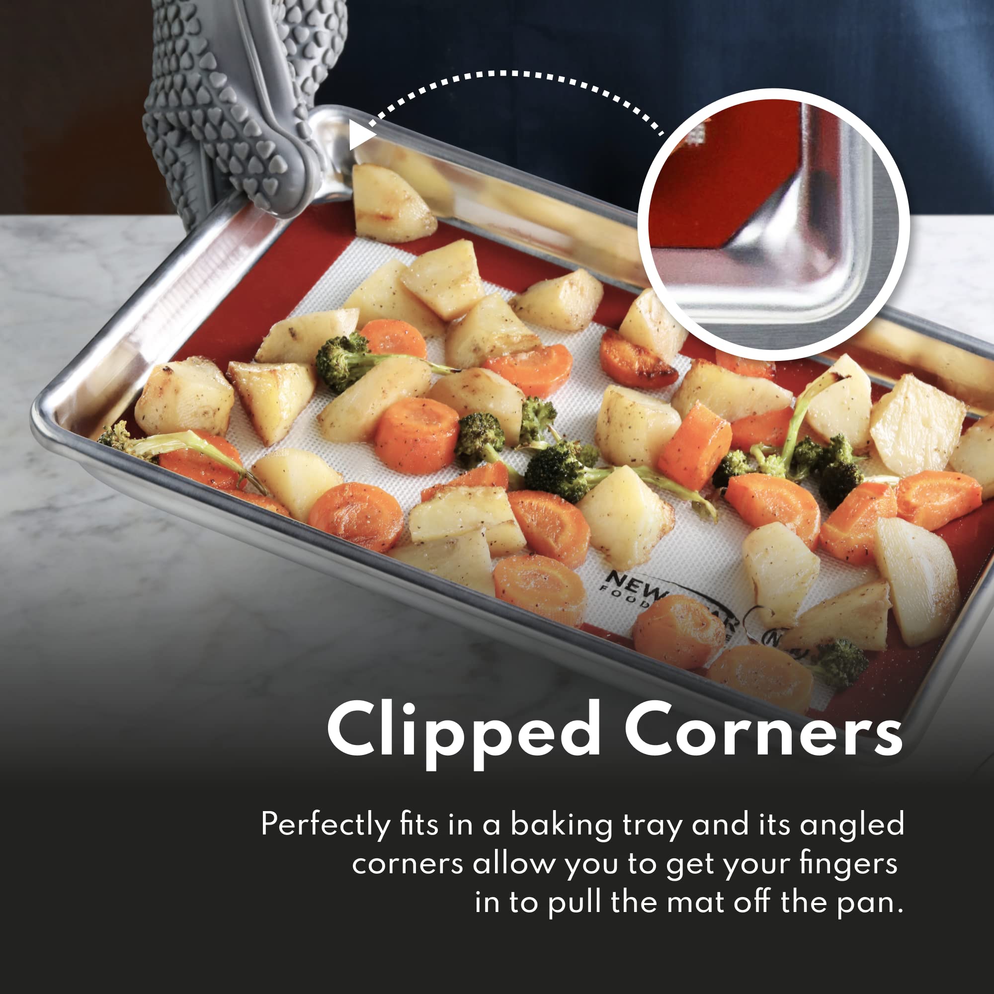 New Star Foodservice 38439 Commercial-Grade 18-Gauge Aluminum Sheet Pan/Bun Pan & Silicone Baking Mat Set, 13" L x 18" W x 1" H (Half Size)