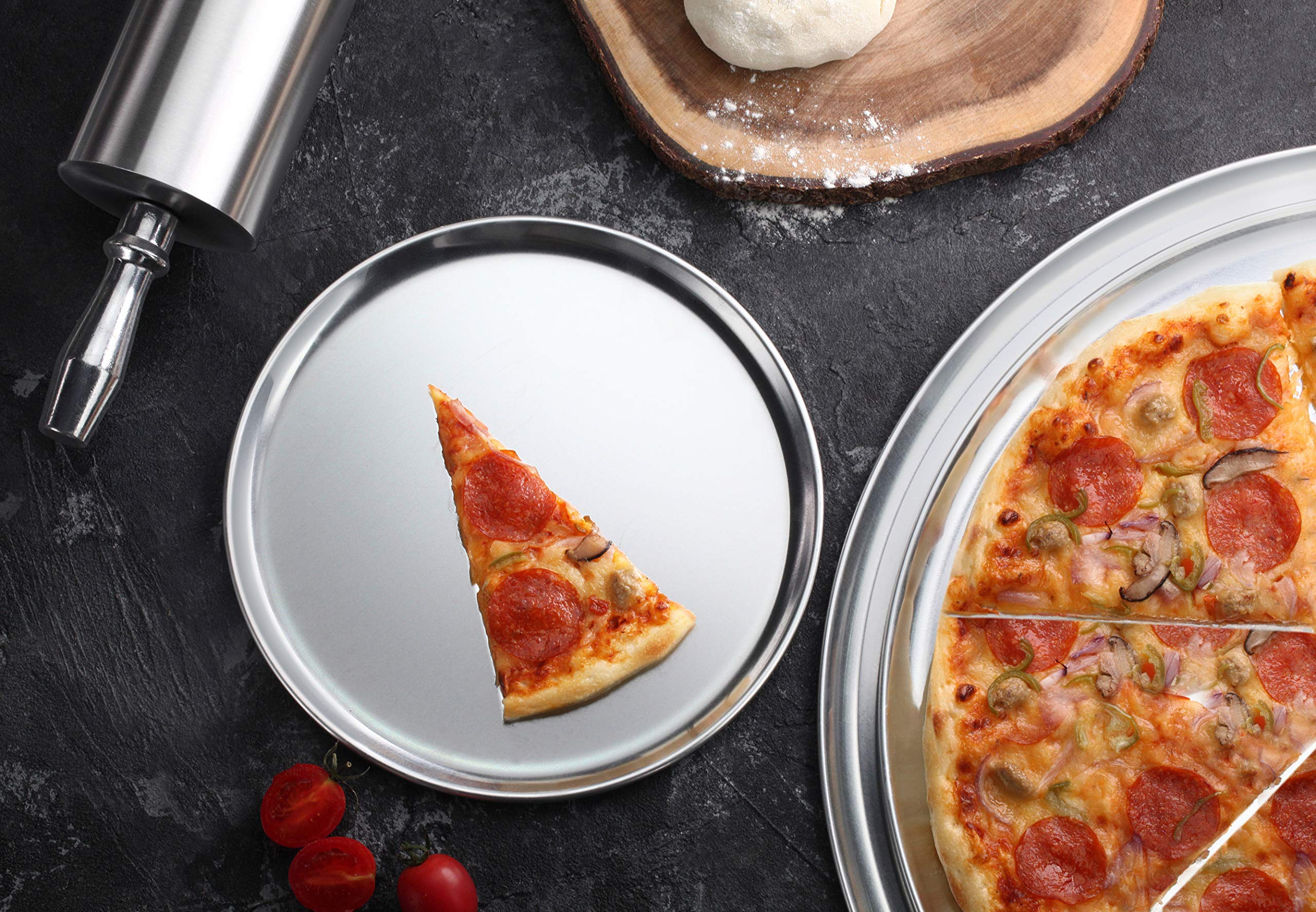New Star Foodservice | Commercial Aluminum Pizza Tray Pizza Pan Coupe Style (Silver, 14-Inch)