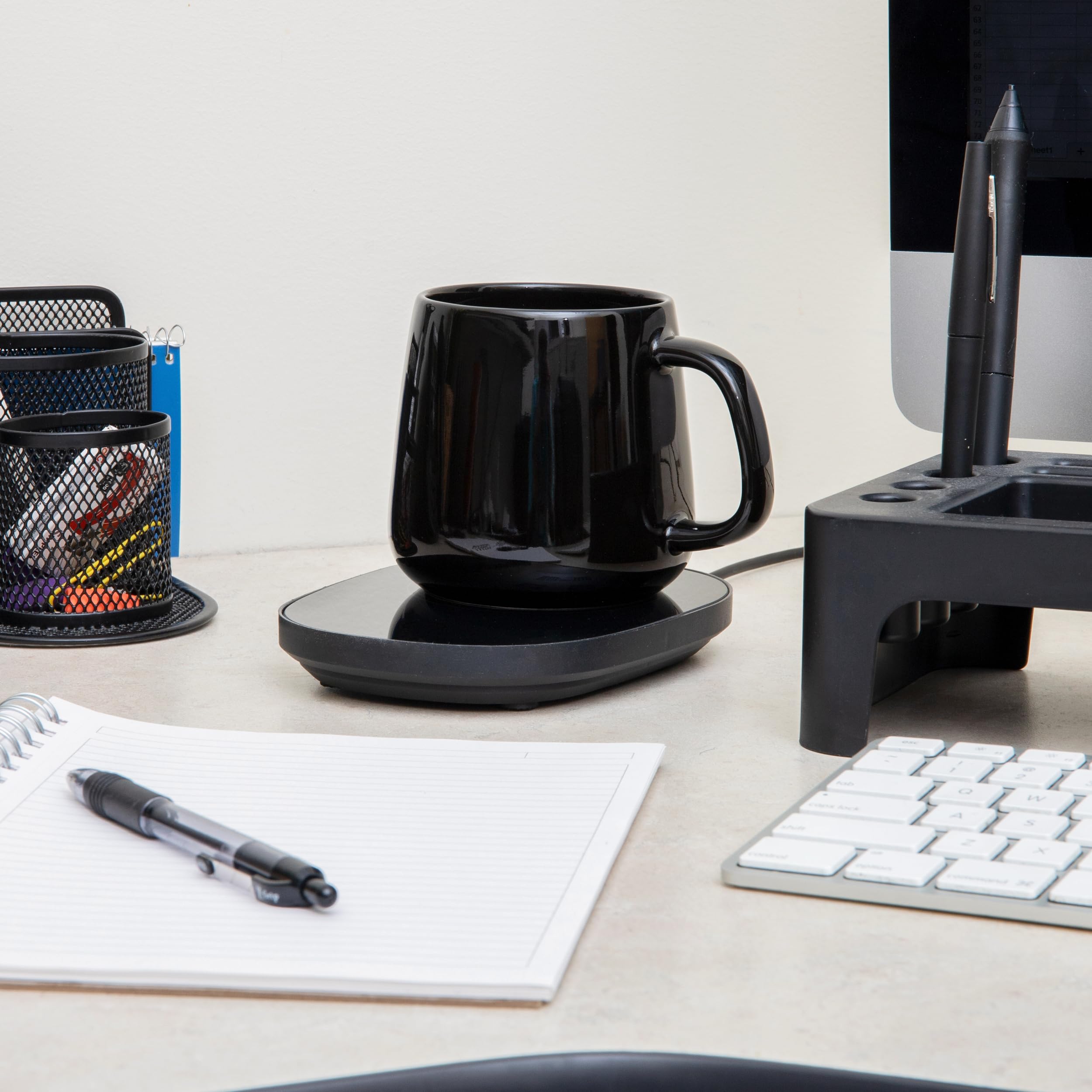 Mind Reader Coffee Warmer and Mug Set, Tea Cup Warmer, Coffee Accesories, Desk, USB Cord, 6.5" L x 4.75" W x 1" H, 2 Pcs, Black