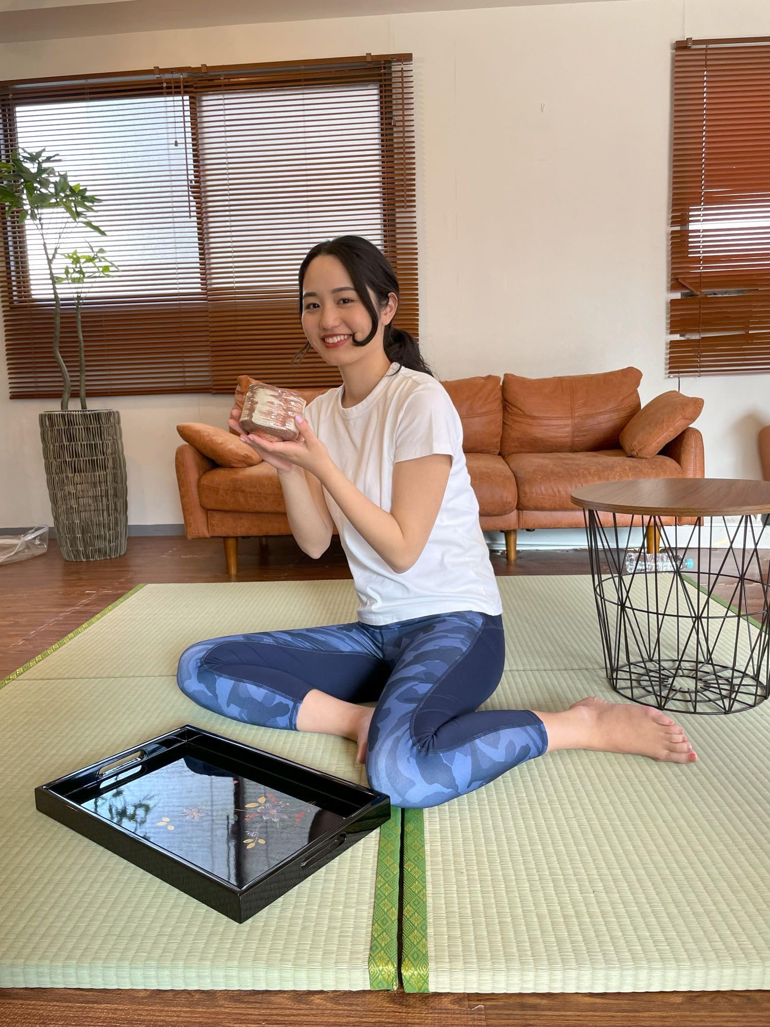 和楽美 Warabi Tatami mat for Living Room, Mattress, Rug,Portable Mattress,Japanese Bed, Rush Igusa Made in Japan 33.5in×33.5in (Asanoha)