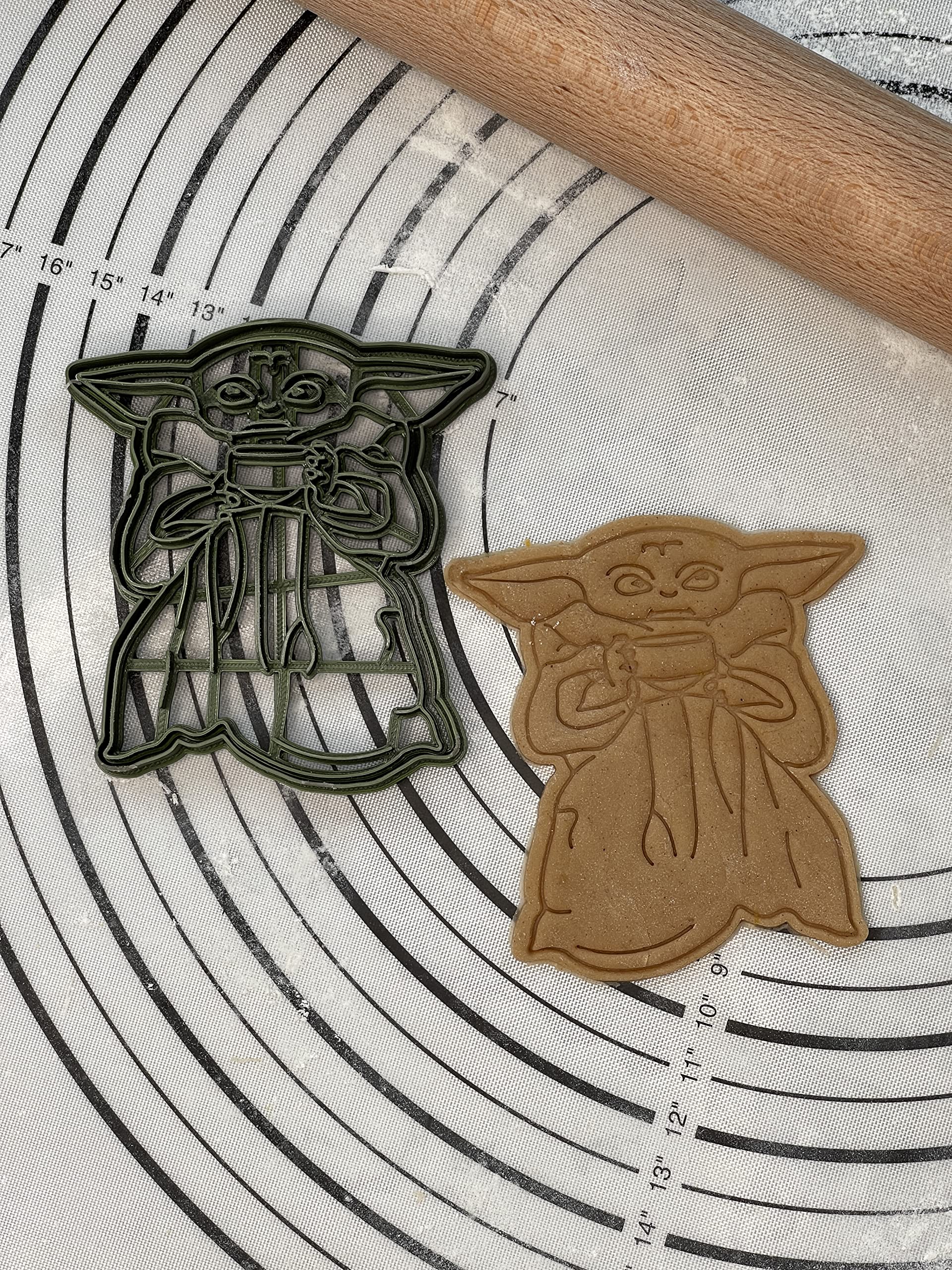 Premium Star Wars Set of 2 Baby Yoda Grogu Cookie Cutter’s & Molds 4.5" Produced by 3D Kitchen Art