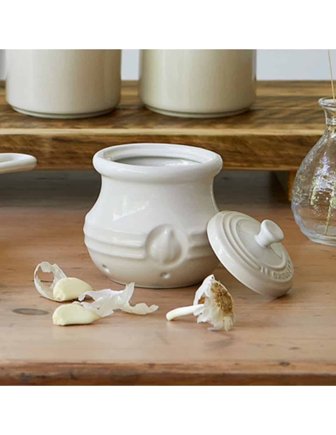 Le Creuset Stoneware Garlic Keeper, 14 oz.,Off-white & Crea,