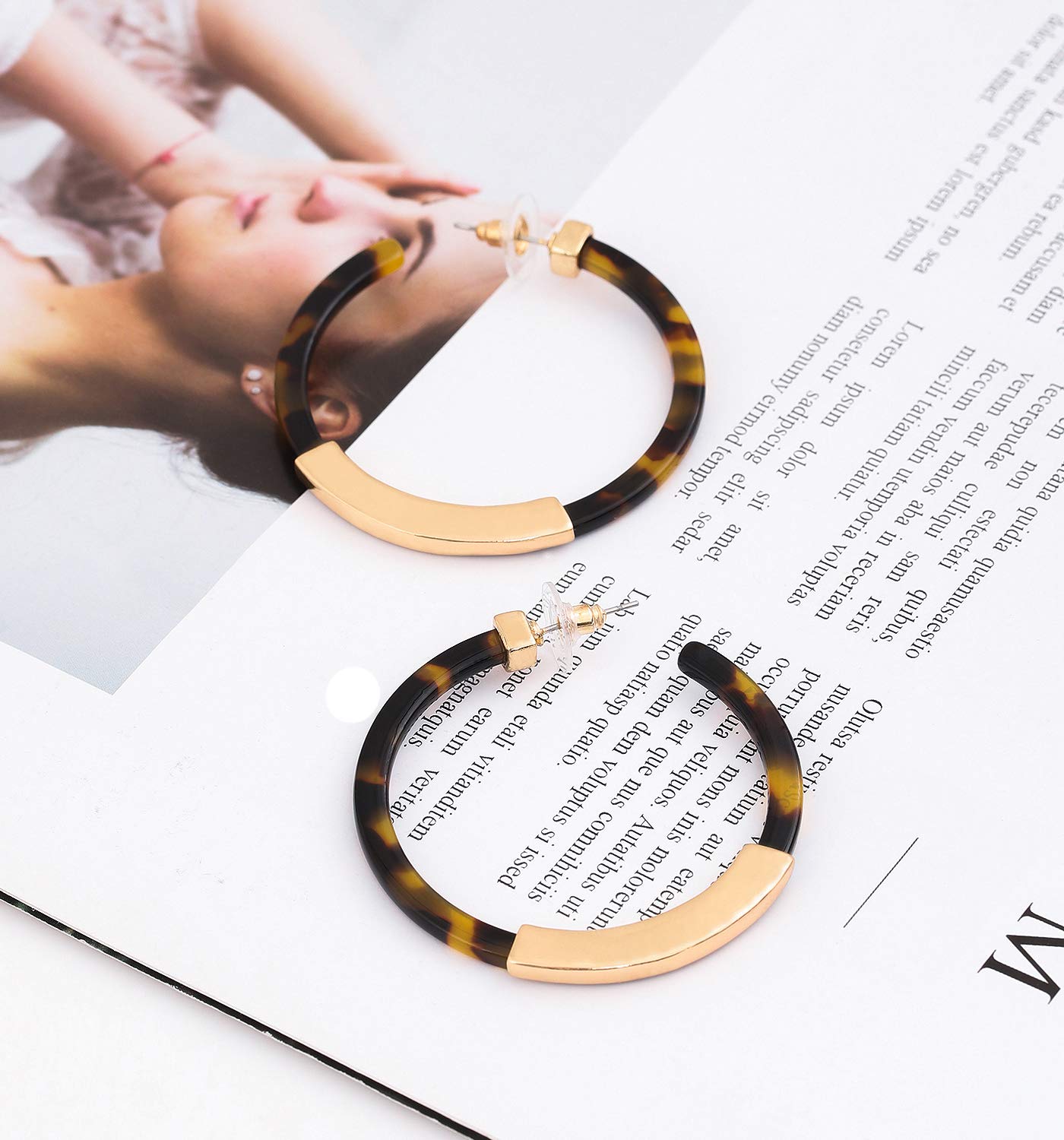 Hoop Earrings for Women Geometry Acrylic Resin Earrings Bohemia Tortoise Shell Earrings Mottled Statement Stud Earrings Fashion Jewelry(Dark Leopard)