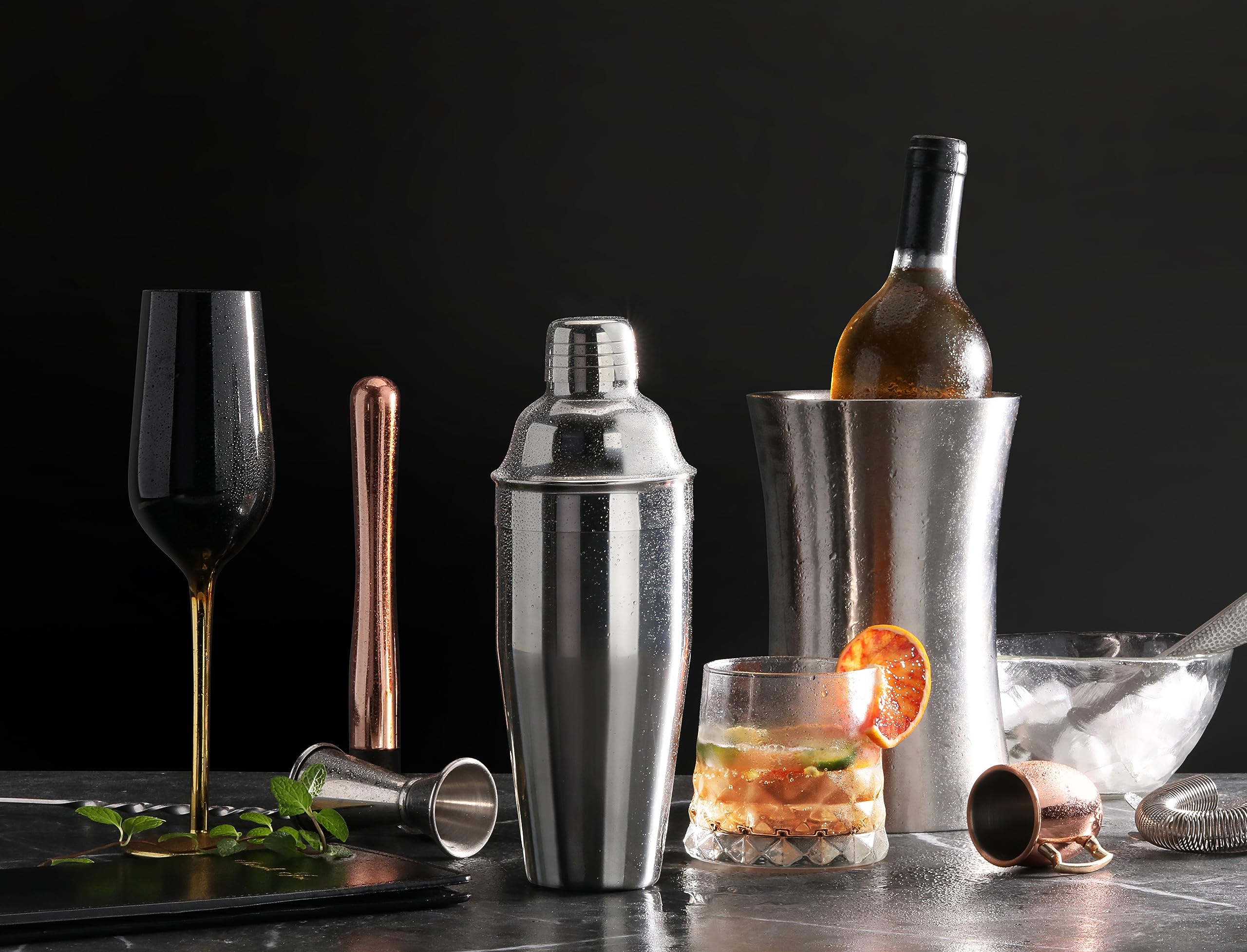 New Star Foodservice 48414 Stainless Steel Cocktail Shaker, 25 oz, Silver