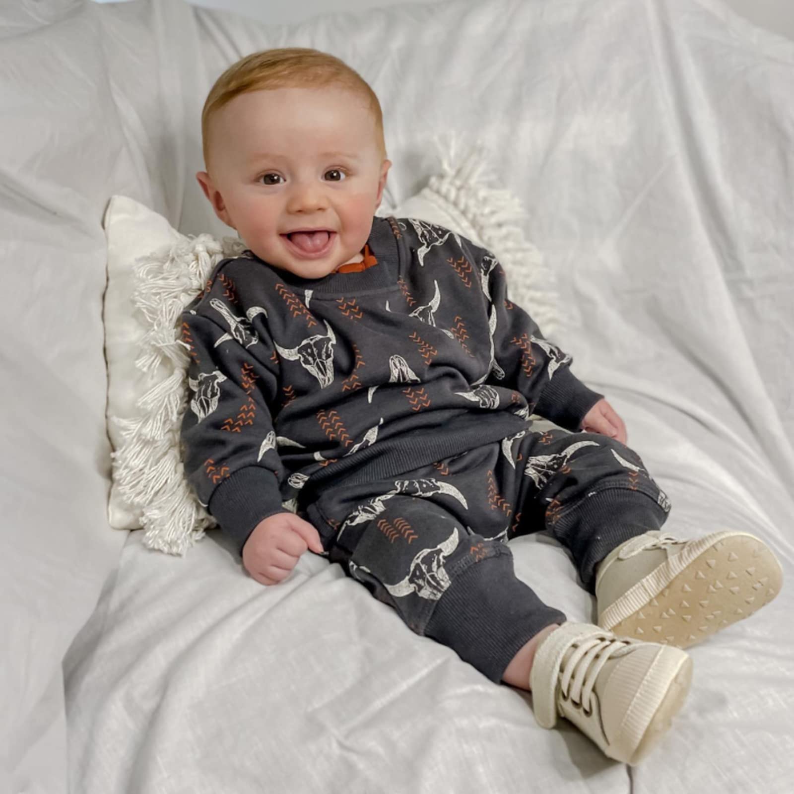 Shvaility Toddler Baby Boy Fall Winter Outfits Long Sleeve Cow Printed Pullover Sweatshirt Tops Pants Sweatsuit Set (Dark Gray , 12-18 Months )
