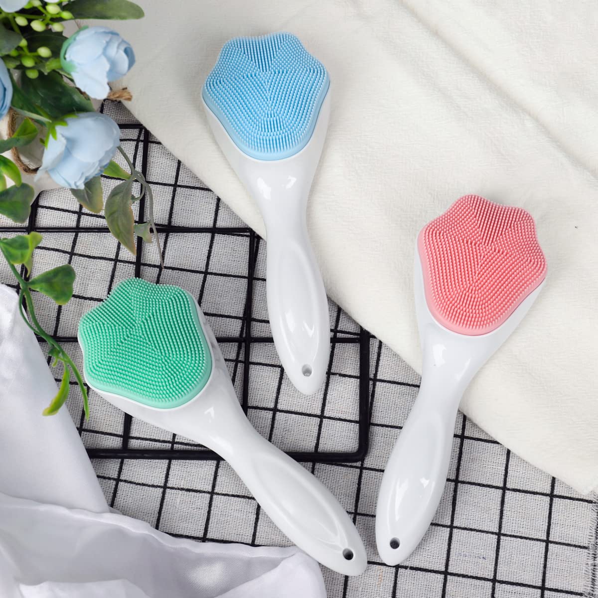 Silicone Face Scrubber Exfoliating Brush,Manual Handheld Facial Cleansing Brush Blackhead Scrubber,Soft Food Grade Silicone bristles for Face Skincare (Green)