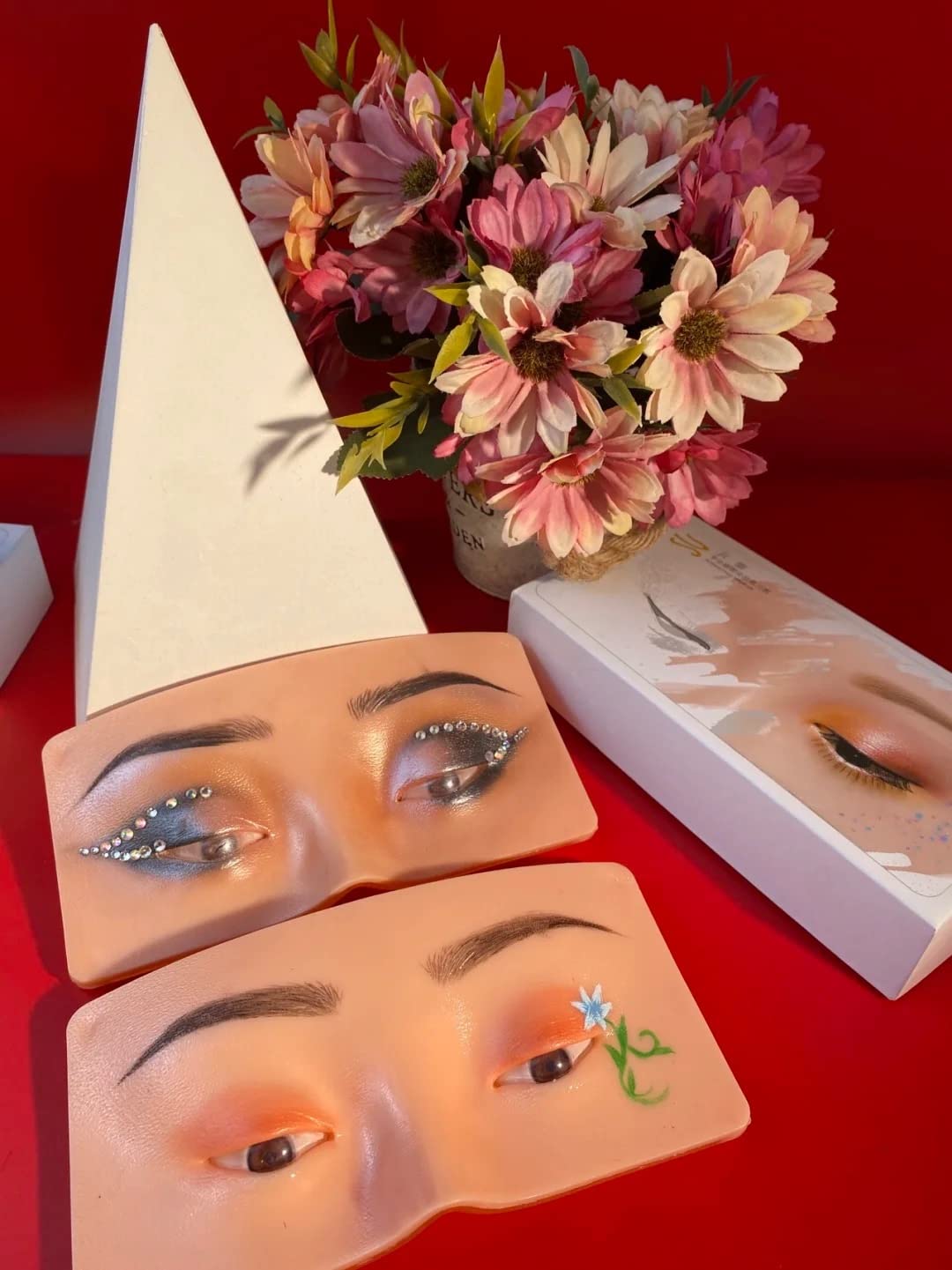 The Perfect Aid to Practicing Makeup, Face Eyes Makeup Mannequin Silicone False Cosmetologist,for Makeup Practice Training With 1PC Eyeshadow Brush (Color : Brown, Size : 1PC)