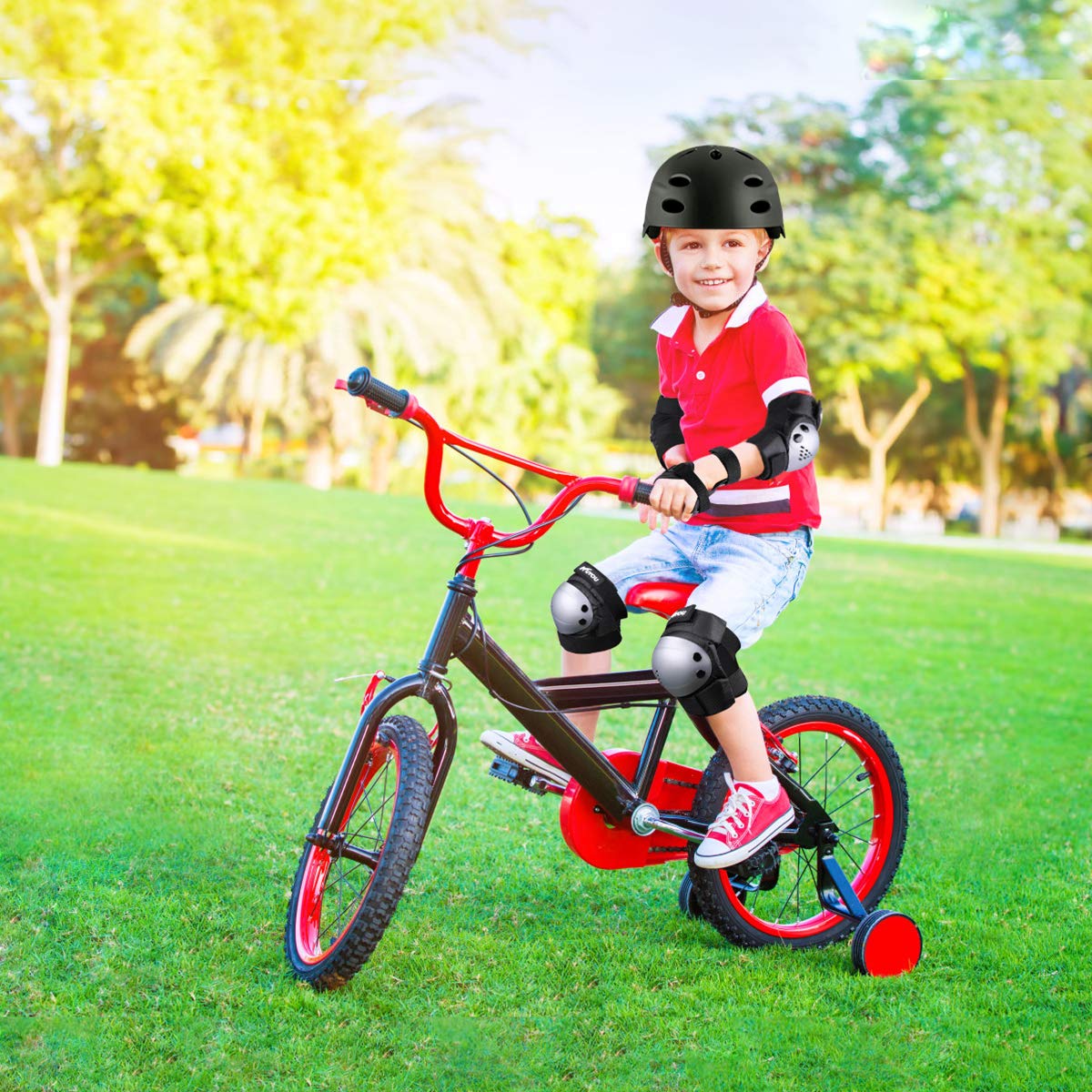 Kid's Protective Gear Set,Roller Skating Skateboard BMX Scooter Cycling Protective Gear Pads (Knee Pads+Elbow Pads+Wrist Pads+ Helmet) (Black)