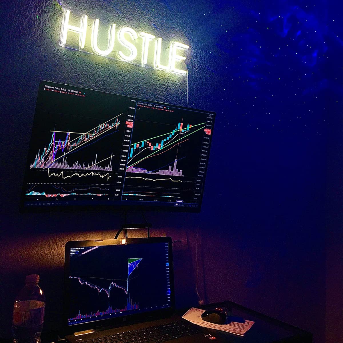 HUSTLE LED Neon Sign Novelty Light Wall Art Decorative Wall Hanging Sign for Bedroom Living Room Kid’s Room Party Home Decor Neon Night Light USB Powered Large 19.7x4.9” White