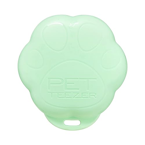 Tangle Teezer Cat Teezer | Small, De-Shedding Cat Hair Brush | Gentle, Soothing Brush for Cats | Green