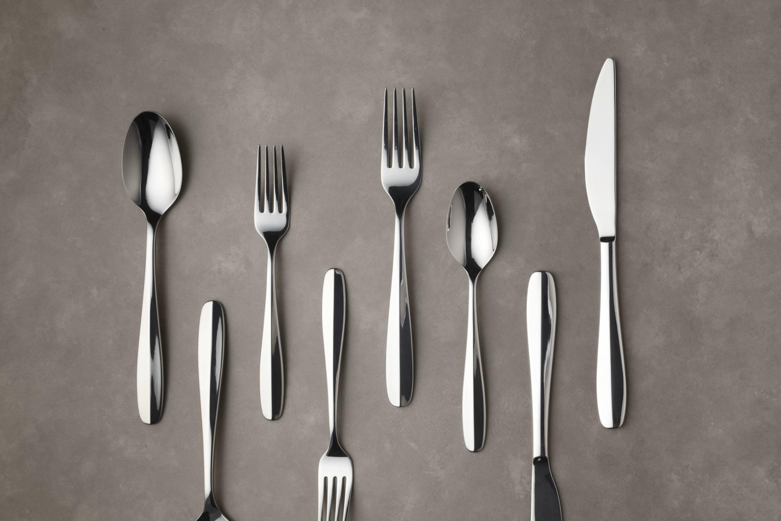 Oneida Oakwood Piece Everyday Flatware Set, 20 Count, Metallic