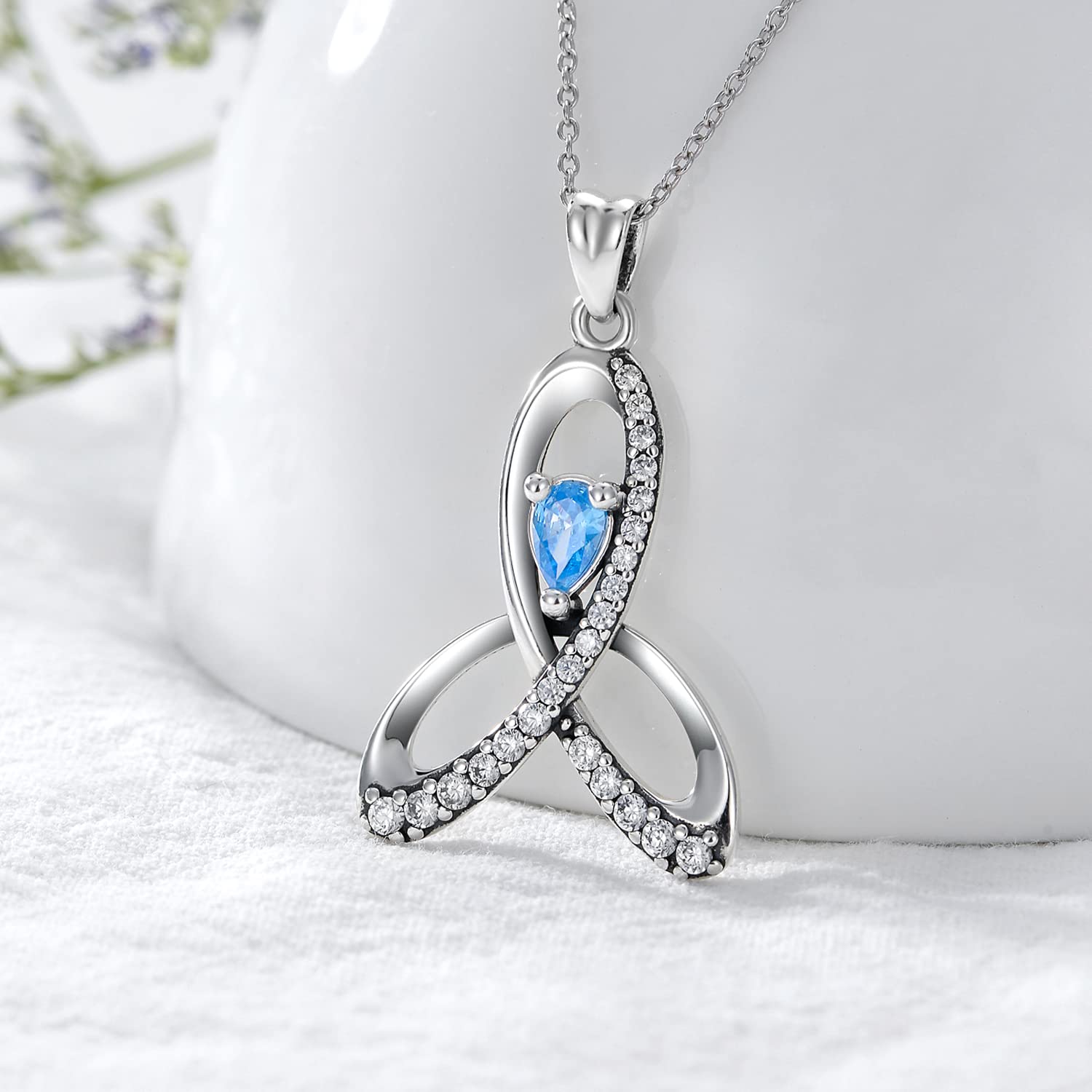 LONAGO Celtic Knot Necklace for Women 925 Sterling Silver Good Luck Irish Celtic Pendant Necklace