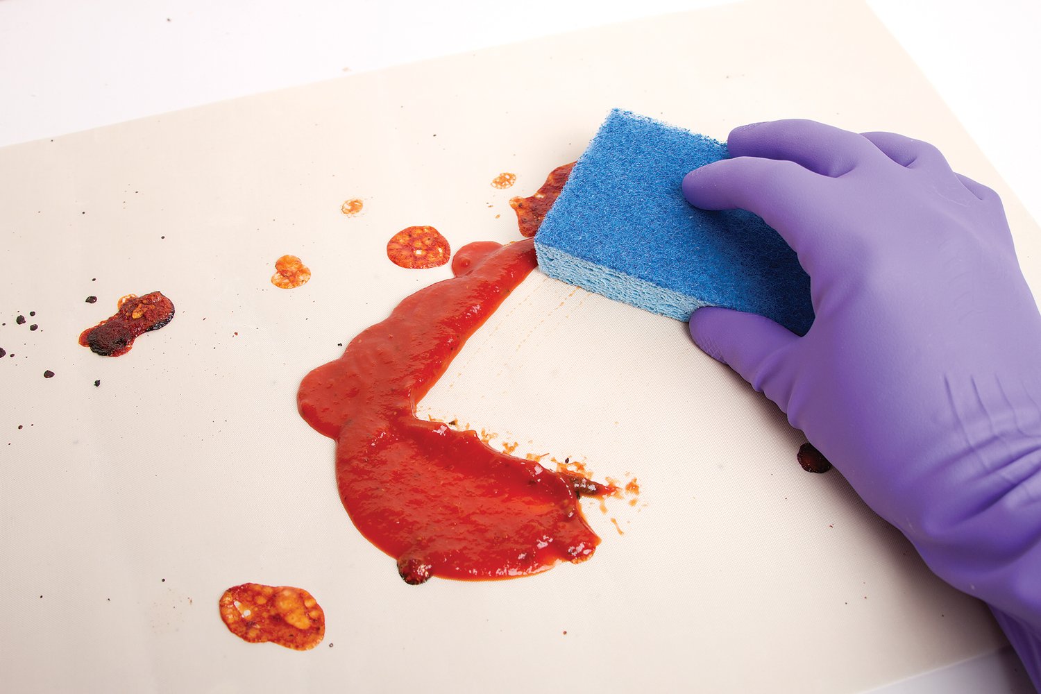 Non Stick Oven Spill Guard Oven Liner Mat. Oven Spills, Food Drippings Fall on Oven Liner - Not on Oven Floor. Forget Scrubbing Cleaning Messy Ovens. Re-sizable. By Perfect Life Ideas (1 Piece)