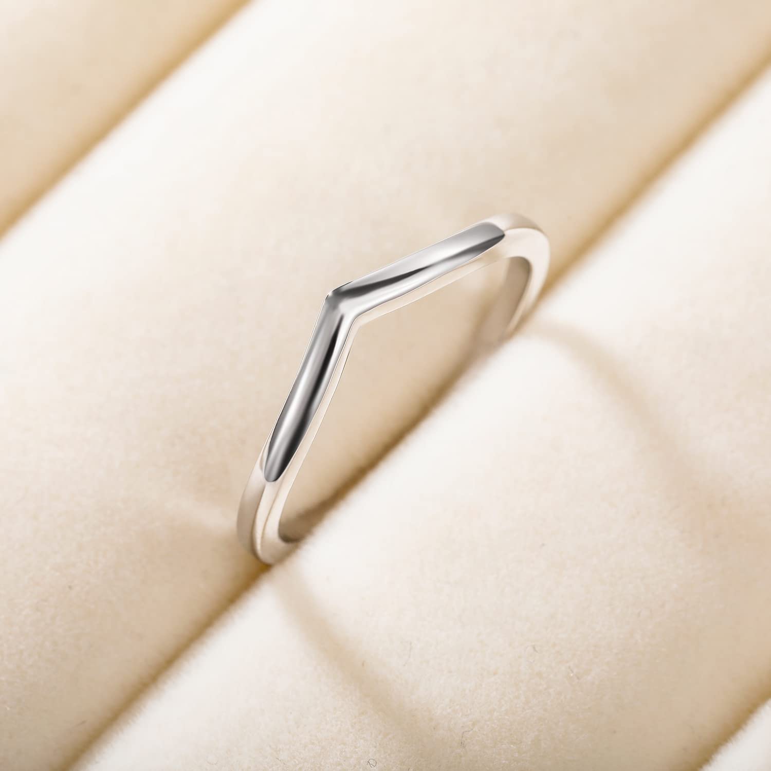 Mameloly Wedding Bands for Women V Shaped Chevron Stackable Thumb Engagement Statement Ring Size 7
