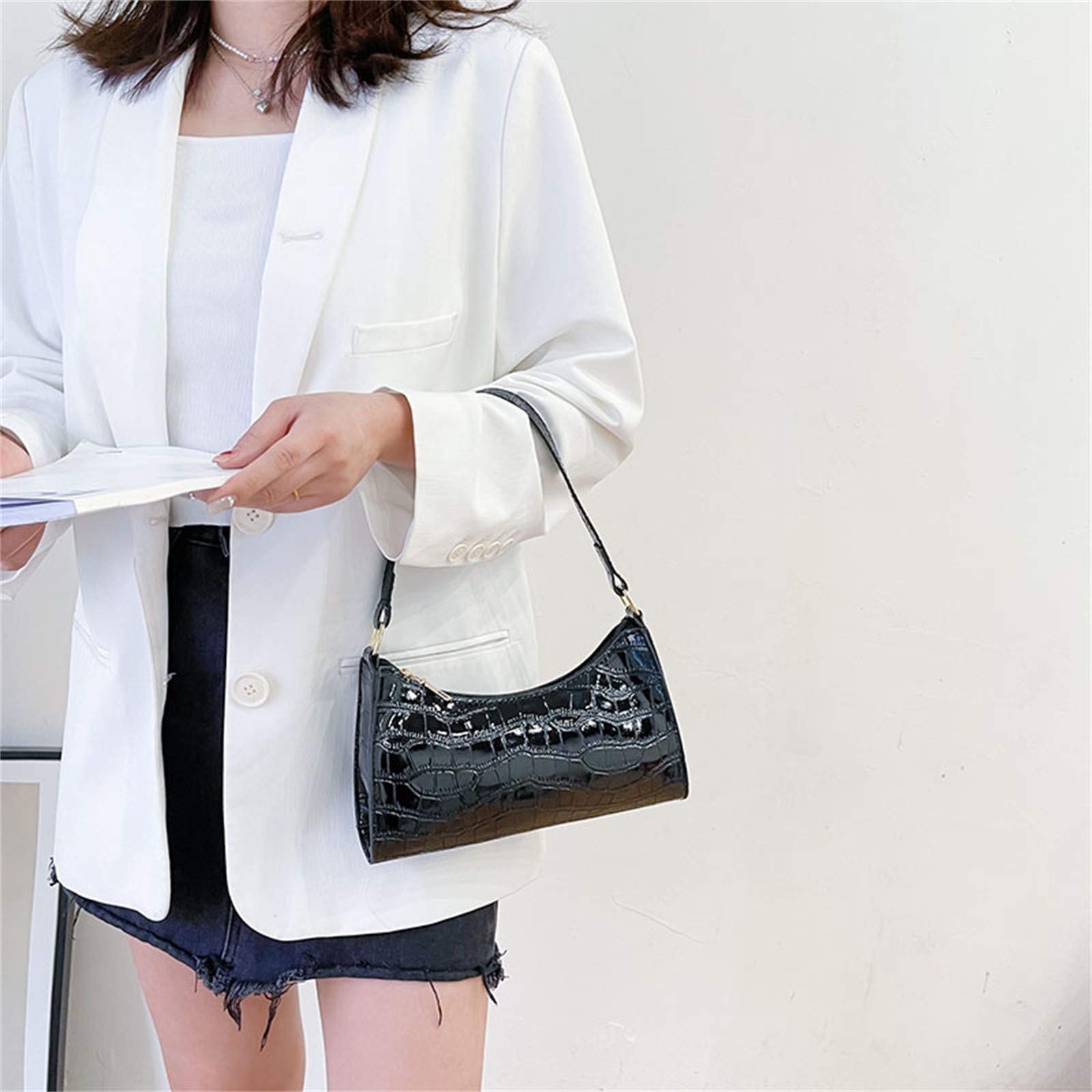 Kcocoo Shoulder Bag Purse for Women Croc Small Classic Clutch Handbag Wallet Classic Crossbody Bags with Zipper Closure(Black,)