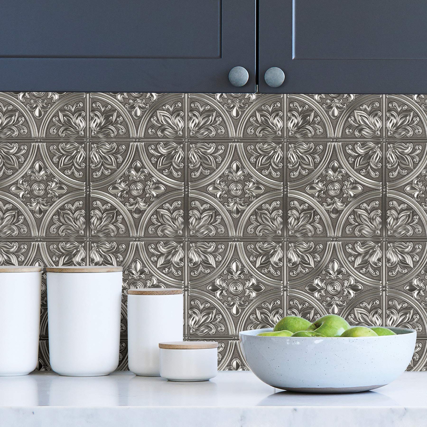 InHome NH2986 Chelsea SSilver Peel & Stick Tin Tiles, Metallic