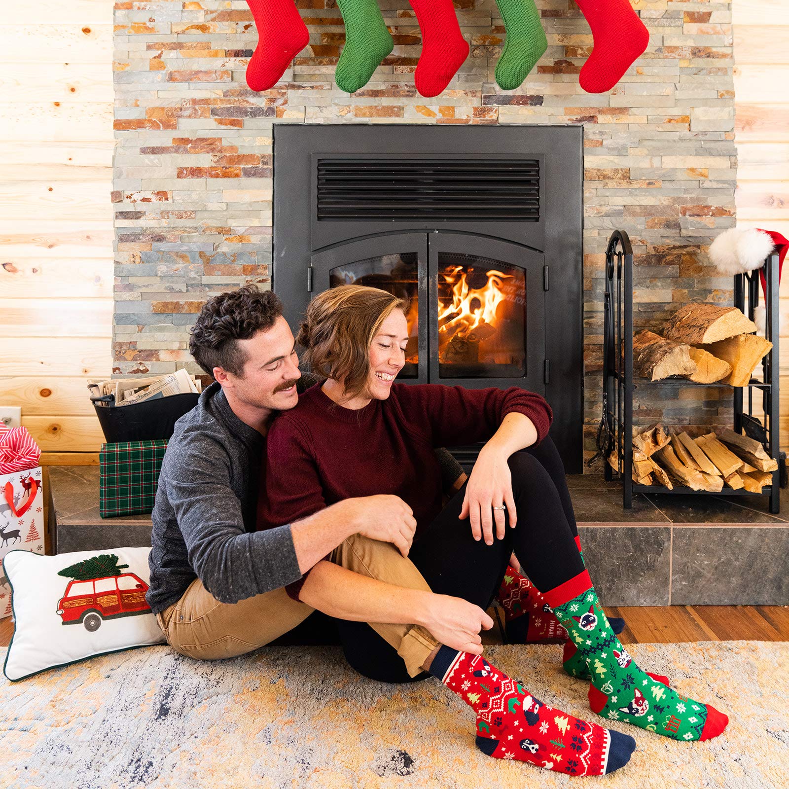 Lavley Funny Holiday Socks For Adults and Teens (Gifts For Christmas, Thanksgiving, Valentine's Day, Halloween) (US, Alpha, One Size, Regular, Regular, Xmas Cat)
