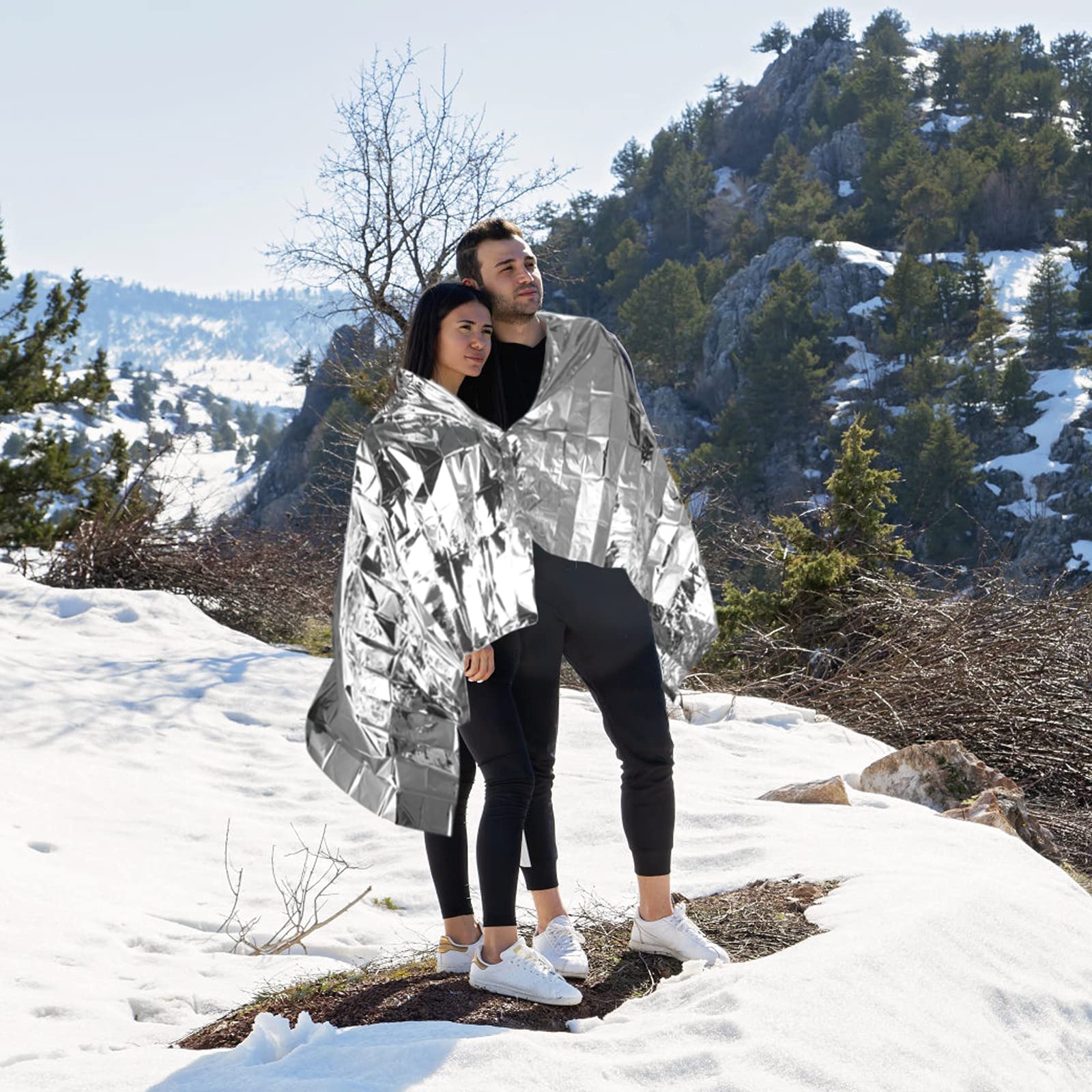 QIO CHUANG Emergency Mylar Thermal Blankets -Space Blanket Survival kit Camping Blanket (4-Pack). Perfect for Outdoors, Hiking, Survival, Bug Out Bag ,Marathons or First Aid 1
