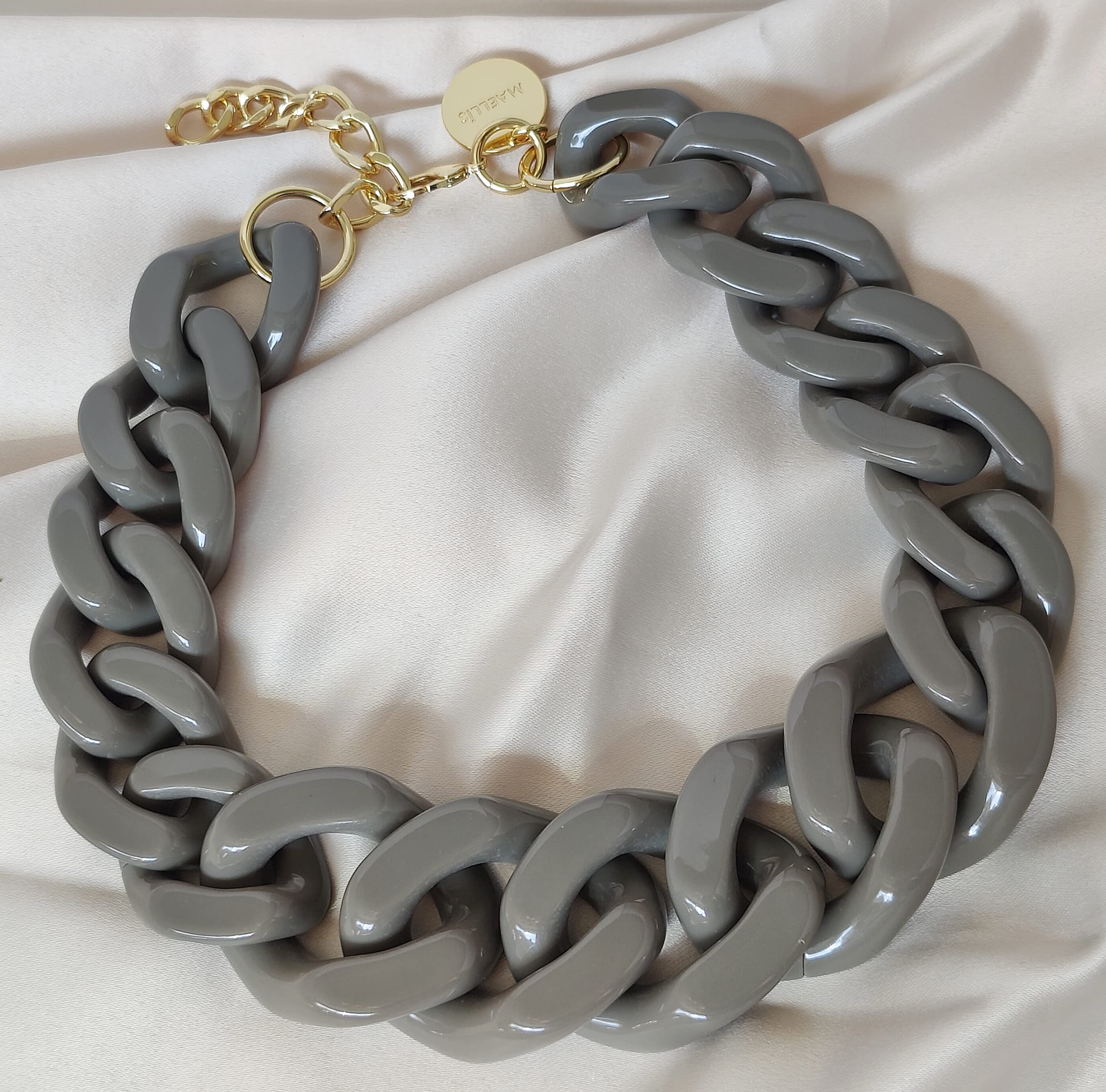 MAELLIS Chunky Chain Beads Choker Necklace - Acrylic and Metallic Beads with 18K Gold Plated Chain - Statement Jewelry for Women