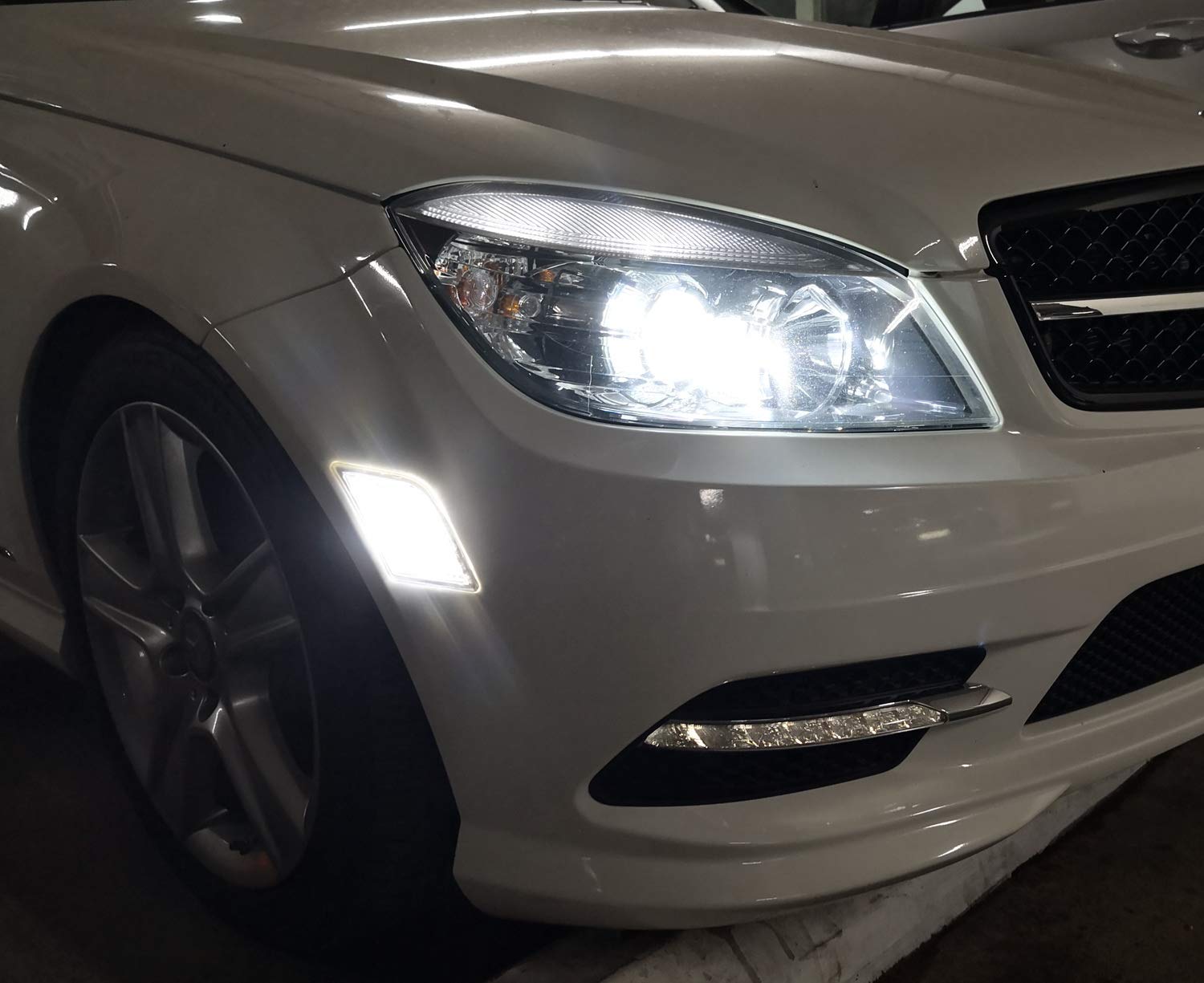 iJDMTOY Euro Clear Lens Front Side Marker Lights w/White LED Replacement Bulbs Compatible With 2008-11 Mercedes Pre-LCI W204 C250 C300 C350 & 2008-2013 C63 AMG, Replace OEM Amber Sidemarker Lamps