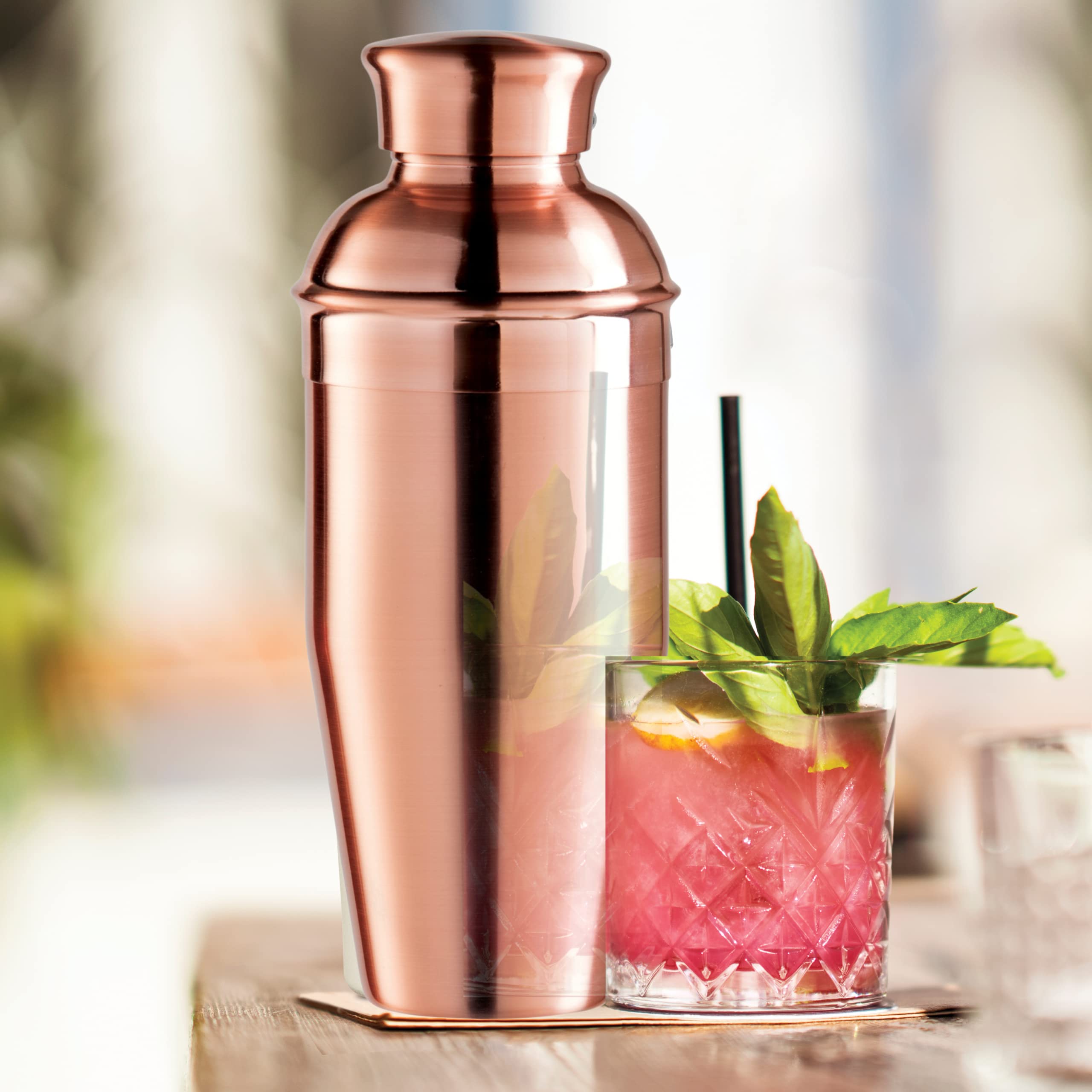 OGGI Classic Cocktail Shaker Copper - 26 oz, Stainless Steel Construction, Built in Strainer - Ideal Home Bar Drink Mixer, Bartender Kit, Essential Bar Accessories
