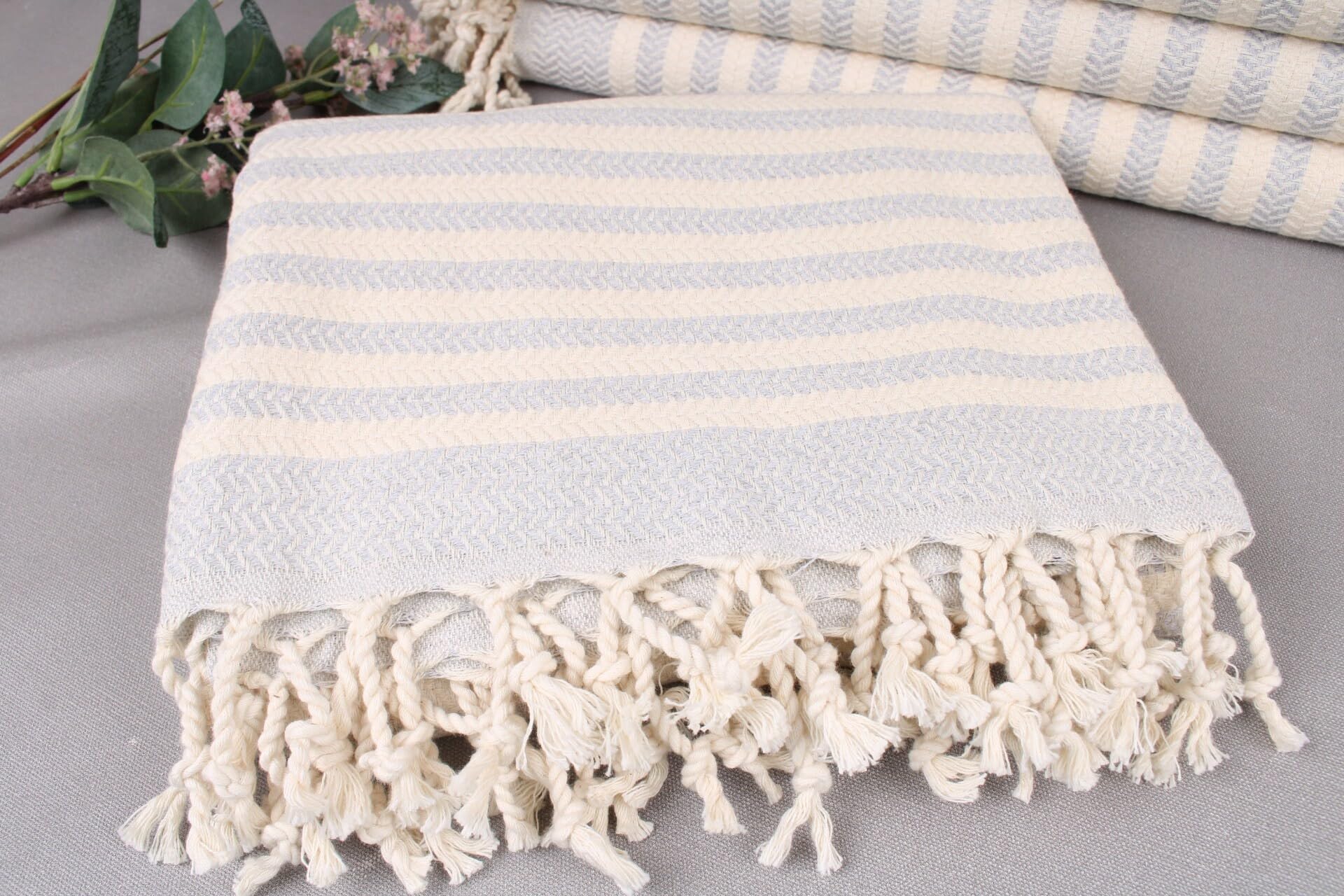 kayra export Turkish Towel, 40x71 Oversized Beach Towels - Beach Blanket 100% Cotton Quick Drying Compact, Soft and Absorbent Travel Towel Gifts for Adults Beach Accessories - Striped (Light Grey)