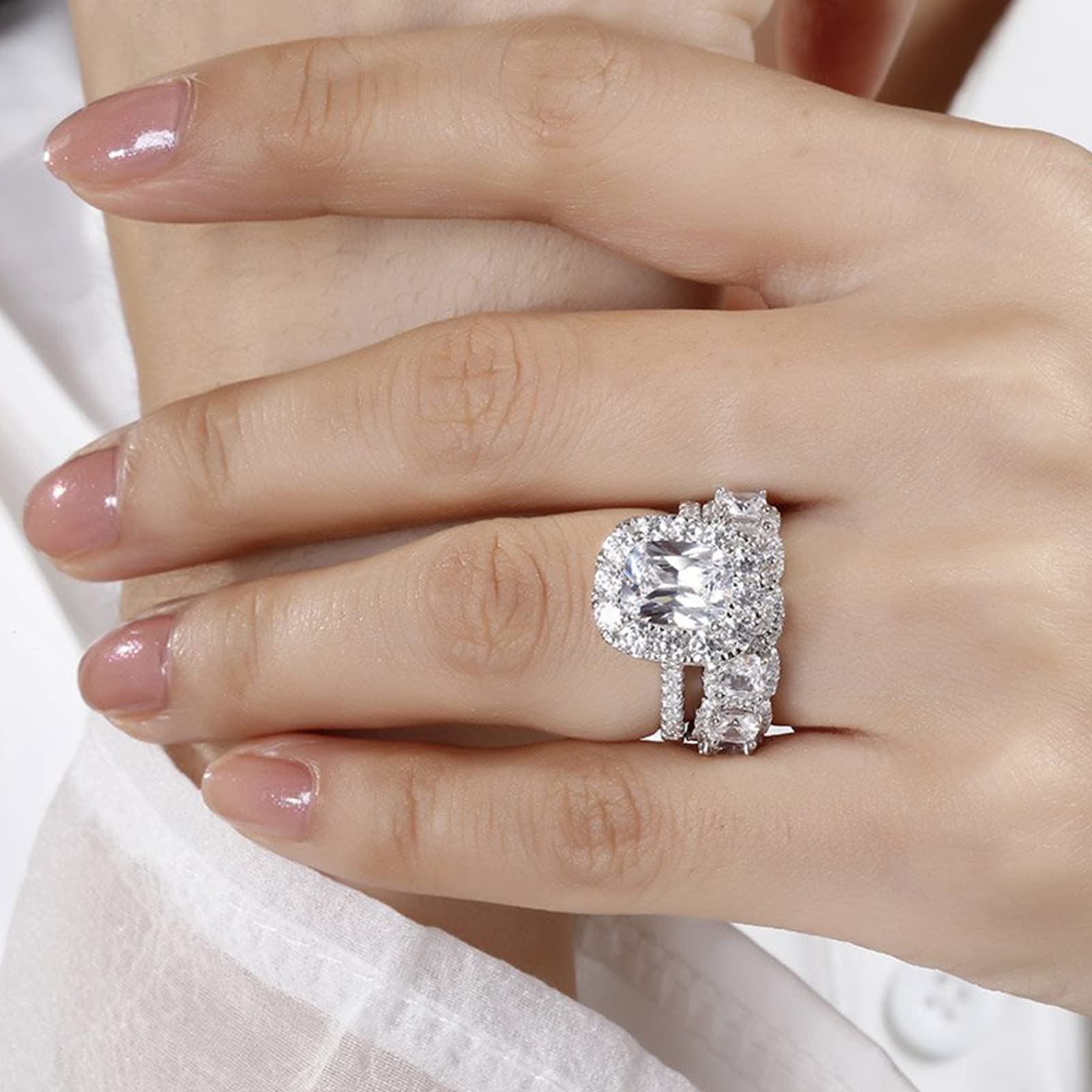 Jeulia Oval Cut Engagement Ring Set for Women Halo Sterling Silver Bridal Wedding Ring White Diamond Cubic Zirconia Eternity Band Ring with 3.95 ct Primary Stone,5.75ct Side Stone (6)