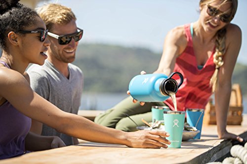 Hydro Flask 64 oz Beer Growler - Stainless Steel & Vacuum Insulated - Easy-Carry Handle - Citron