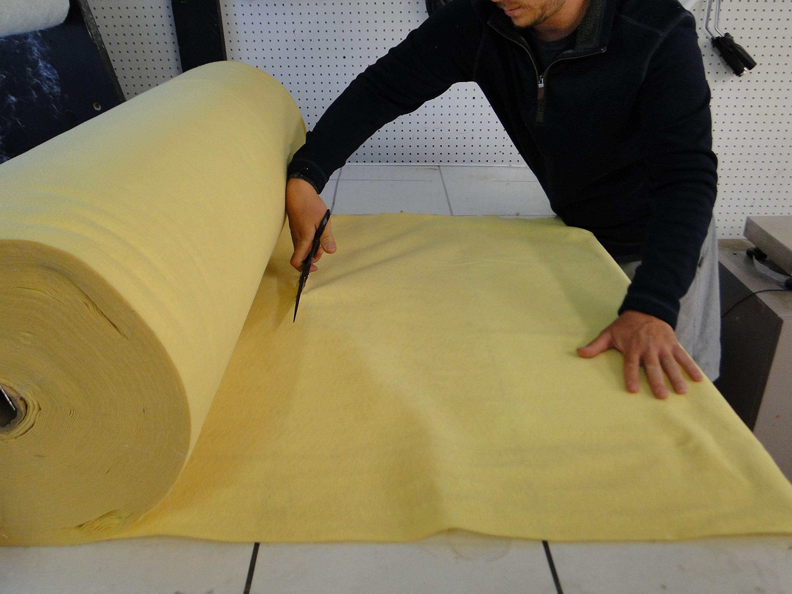 Kevlar Felt - 1 Yard - 36 Inches by 40 Inches - Used for Canoe kayak to Protect Boat bottoms from rocks, oysters, sand, and virtually any object That would normally puncture The bottom - 3.5 ounce