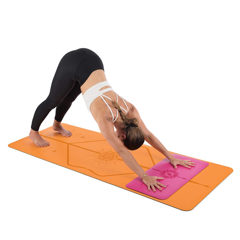 Liforme Yoga Pad - Free Yoga Bag, Patented Alignment System, Warrior-like Grip, Non-slip, Eco-friendly and biodegradable, 4.2mm thick pad for knee, elbow and hand support during Yoga (Yellow)