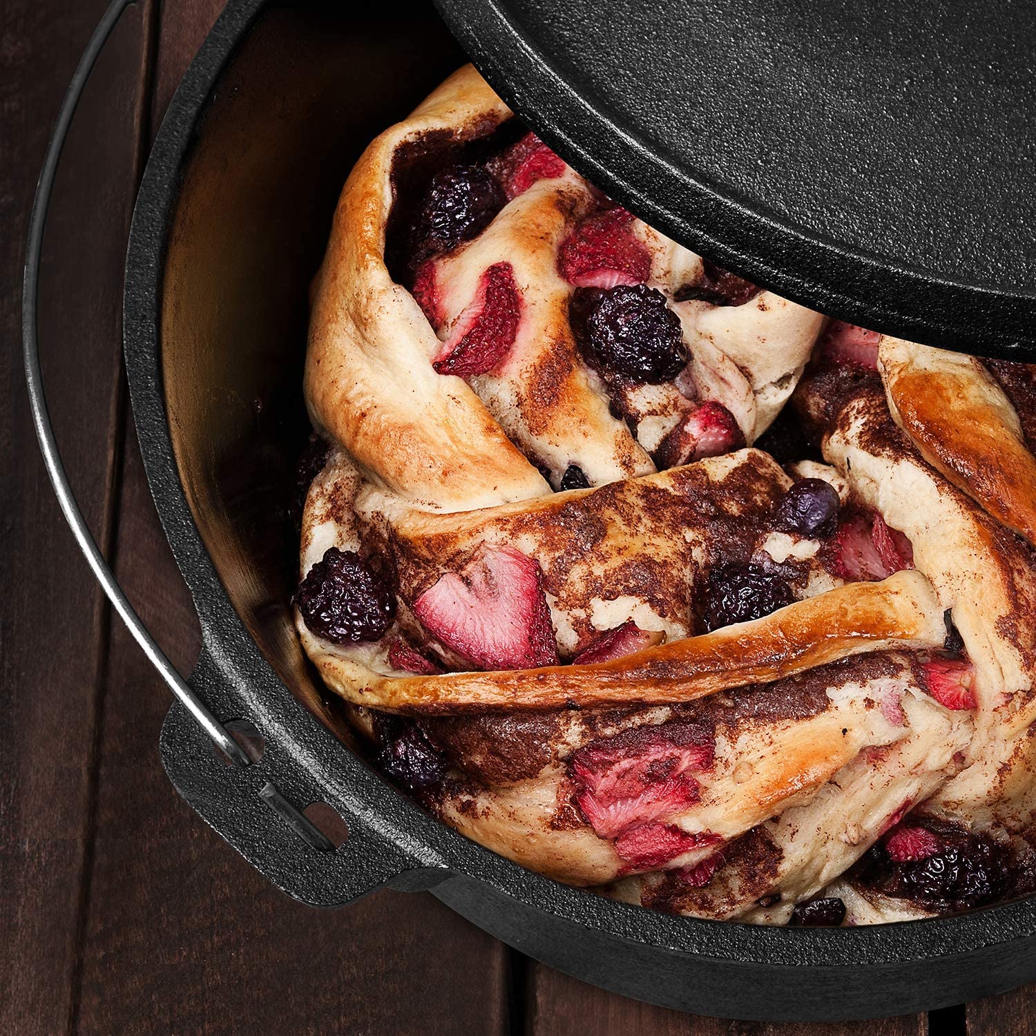 KLARSTEIN Hotrod Masterplan Dutch Oven Set, 7-Piece Cast Iron Pot Set for BBQ, Cooking, Serving, Frying, Baking, Open Fire, Extra-High Lid Rim, Includes Wooden Transport Box, Easy Handling