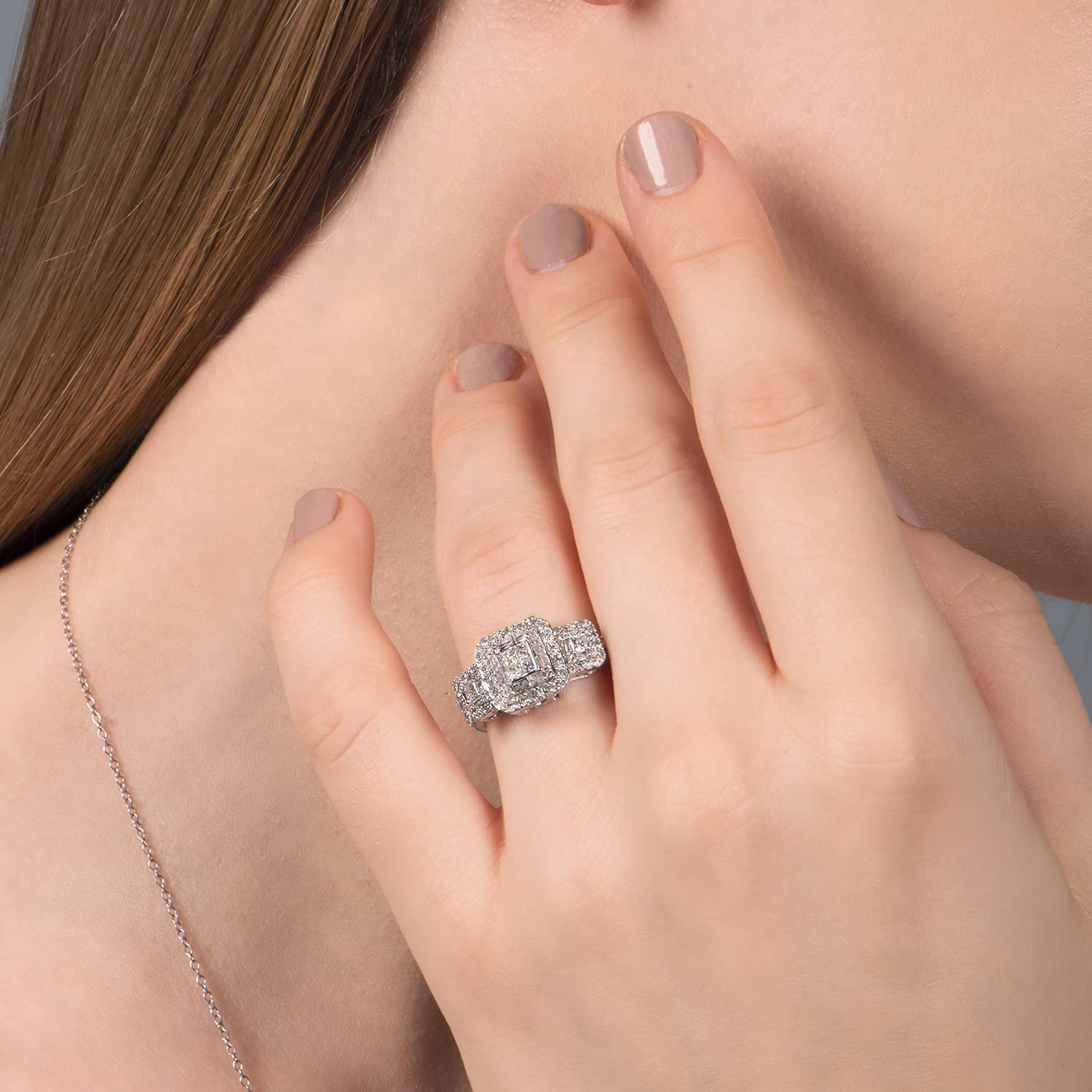 Jewelili 10K White Gold 1 Cttw Princess Cut Centre with Round and Baguette shape Natural White Diamond Engagement Ring, Size 8