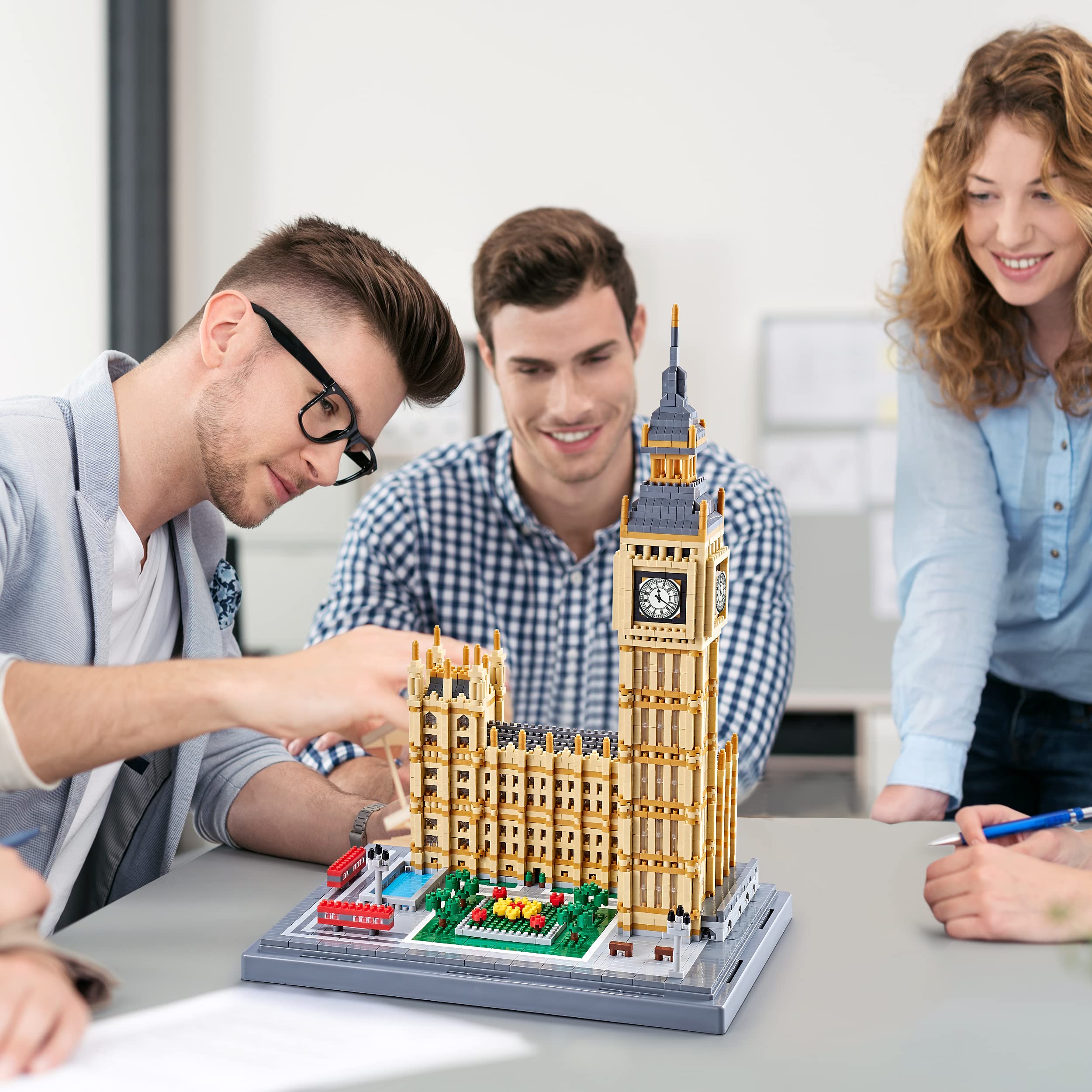 LUKHANG Gift Architecture : Dubai Skyline Model Building Set Model Kit and Gift for Kids and Adults,Micro Mini Block 2545pieces (with Color Package Box)