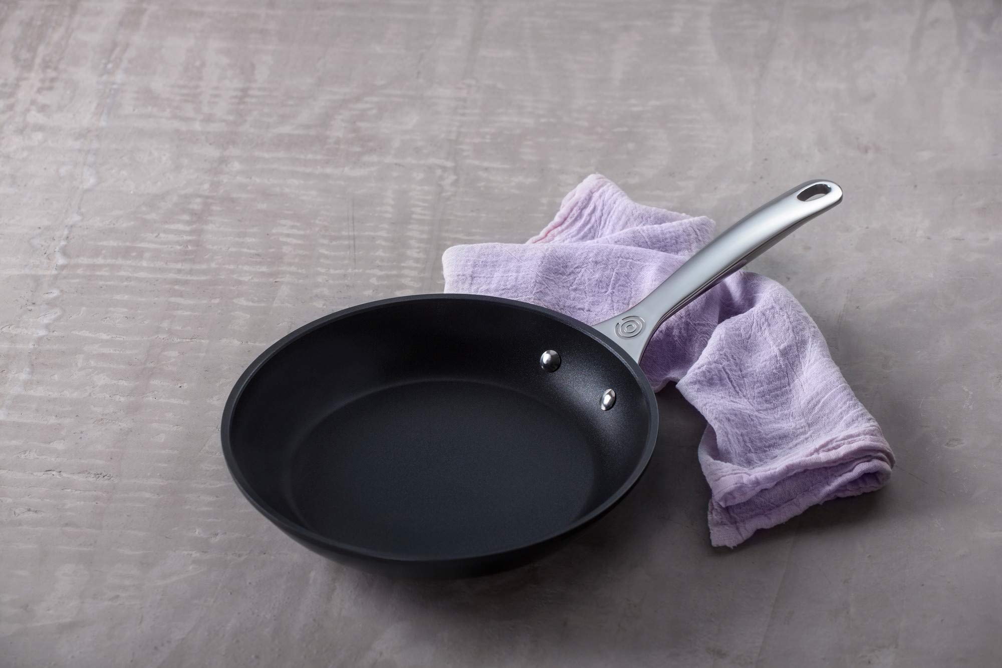 Le Creuset Toughened Nonstick PRO Fry Pan, 11",TNSP2200-28,Gray