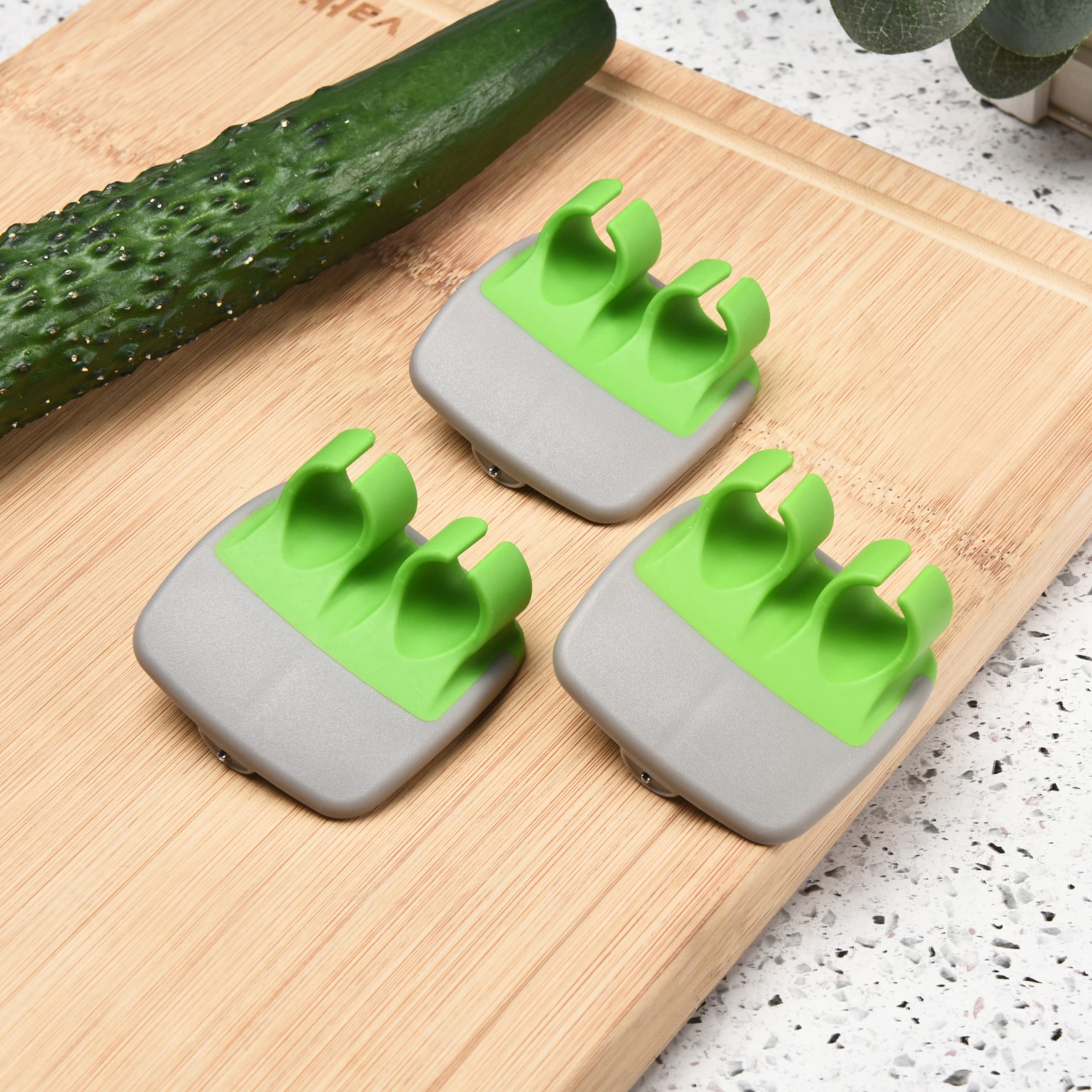 Kitchtic Vegetable and Fruit Peeler - Palm Peelers with Rubber Finger Grips - Peel Potato, Carrot, Apple, Kiwi, & Cucumber, Hand Peeling Vegetables - Veggie Peel Tools for Kitchen - Potato Eye Remover