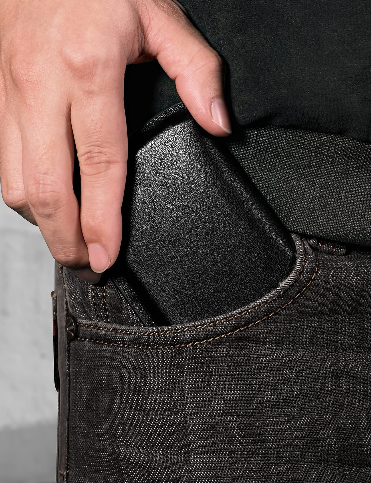 NEW-BRING Slim Sleeve Wallet for Men, Magnetic Close, Credit Card Holder Case, Slim Bifold Leather Wallet, RFID Blocking Minimalist Wallet for Men - Black