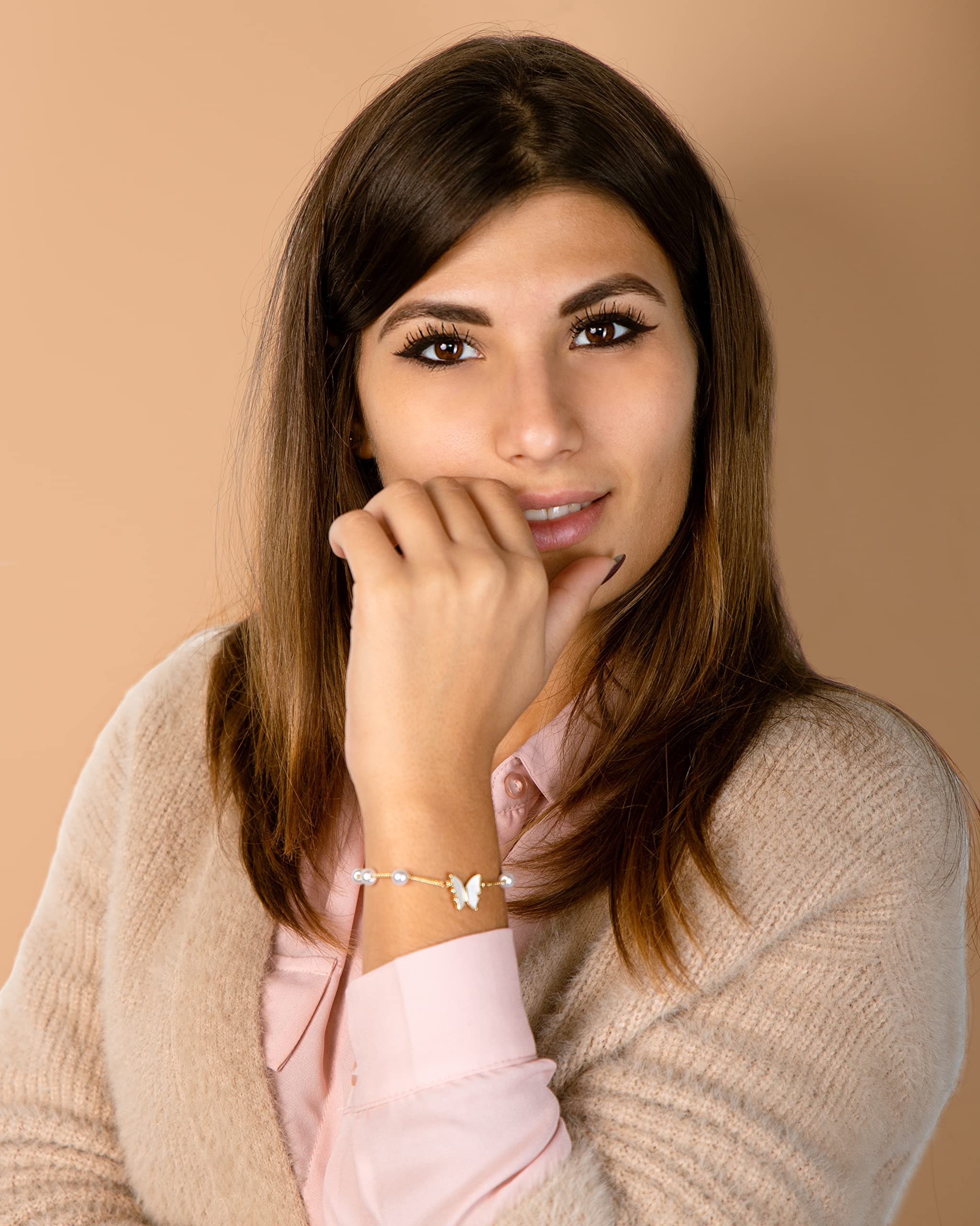 Marwat,s Butterfly Pearl Bracelets for Women, Gold plated (B1374)