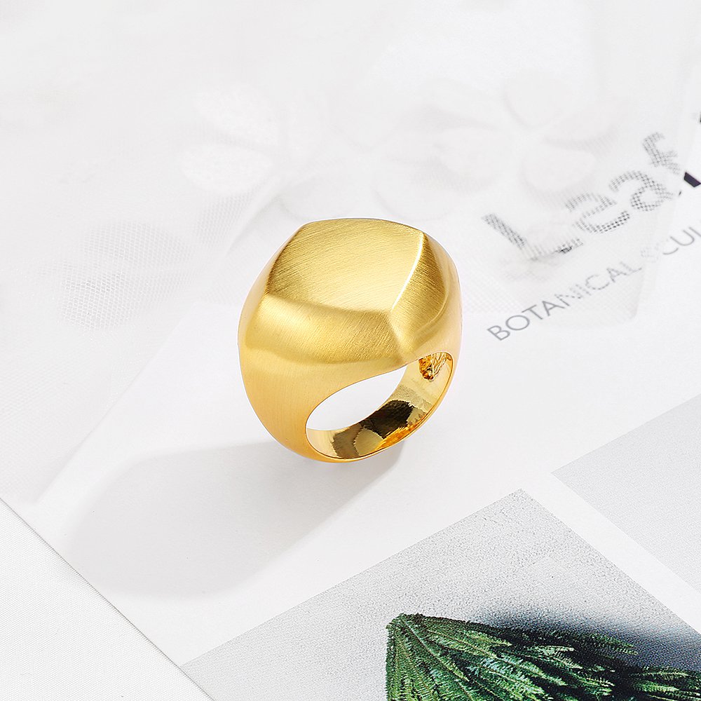 Mytys Gold Rings for Women 18K Gold Plated Band Rings Chunky Statement Ring Gift (Gold 5, 10)