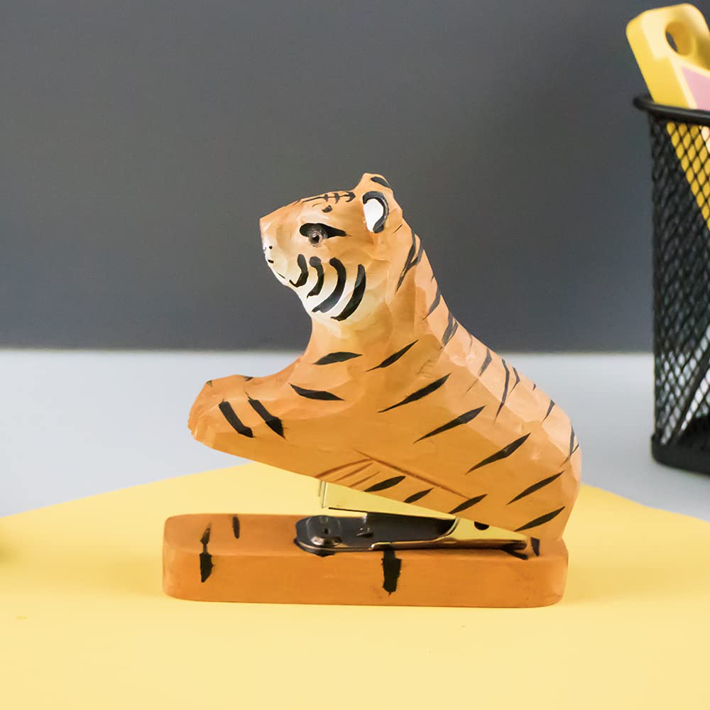 Kcgani Wooden Animal Stapler, Desktop Stitcher Art Figurine Statue Sculpture for School Office Stationery (Orange)