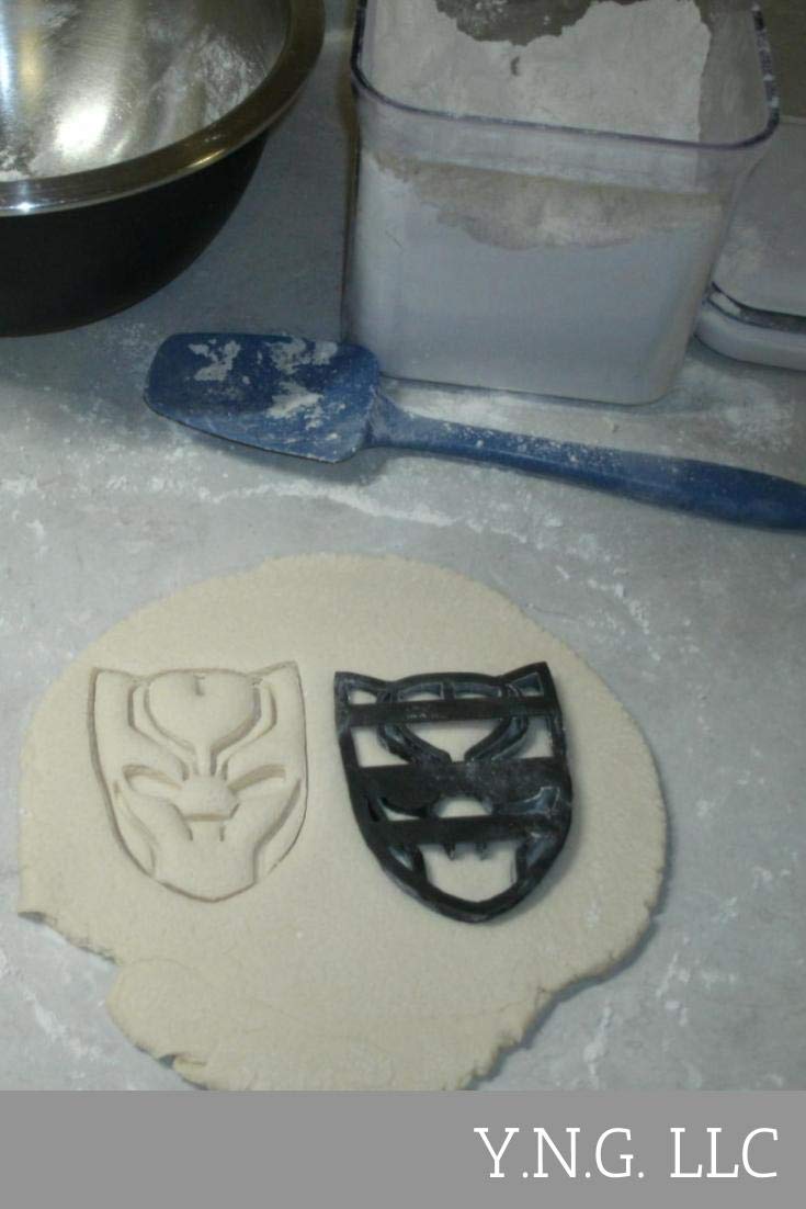 PANTHER FACE MASK SUPERHERO CHARACTER COOKIE CUTTER BAKING TOOL MADE IN USA PR599