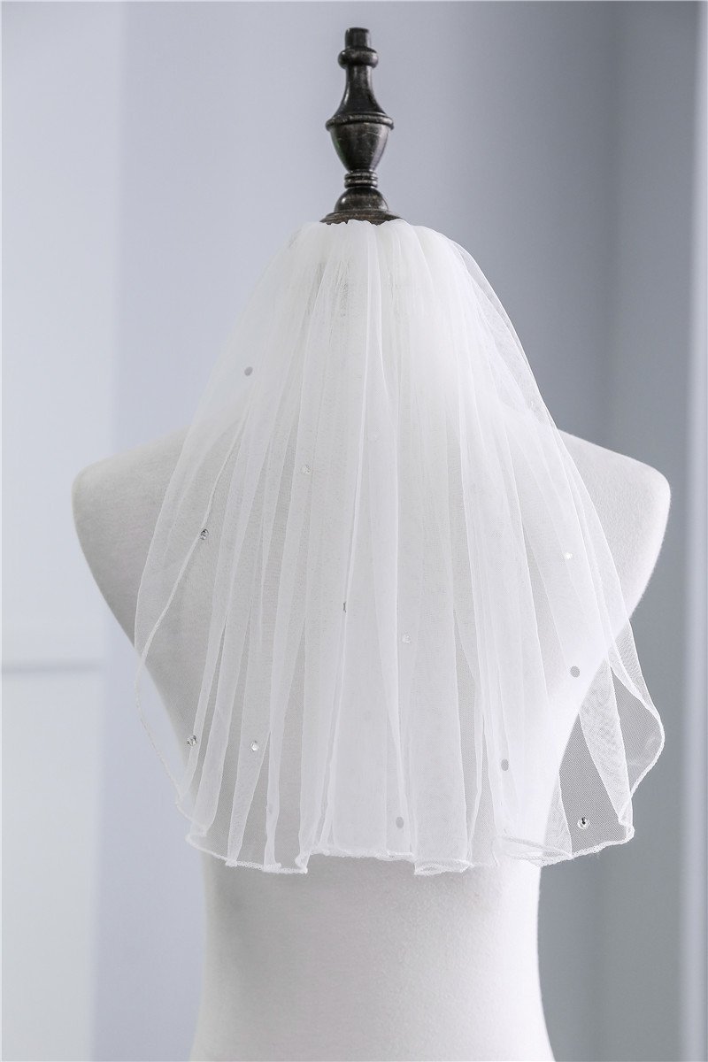 Kercisbeauty Wedding Bridal Single Layer Lace Short Veil Drop with Comb Chapel Hair Accessories (Ivory)